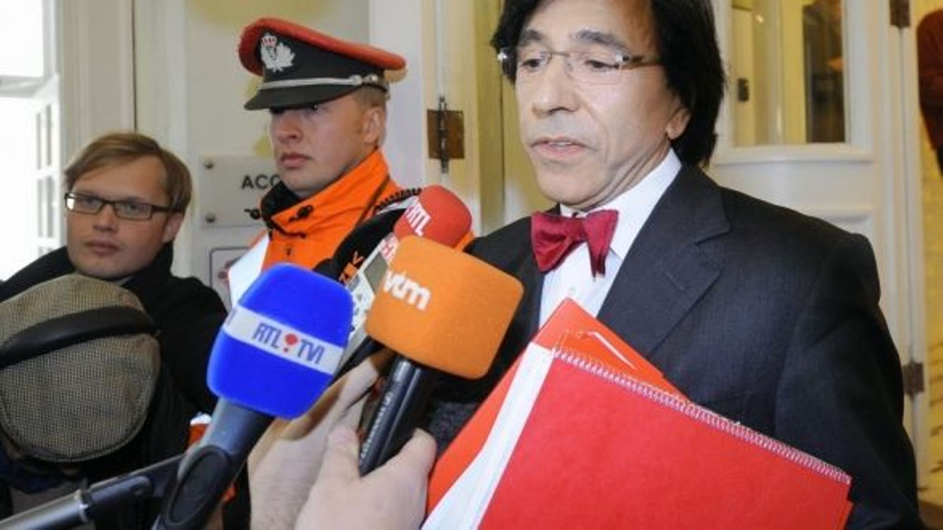 Pour le PS, la note De Wever ne rapproche pas les points de vue - RTBF ...