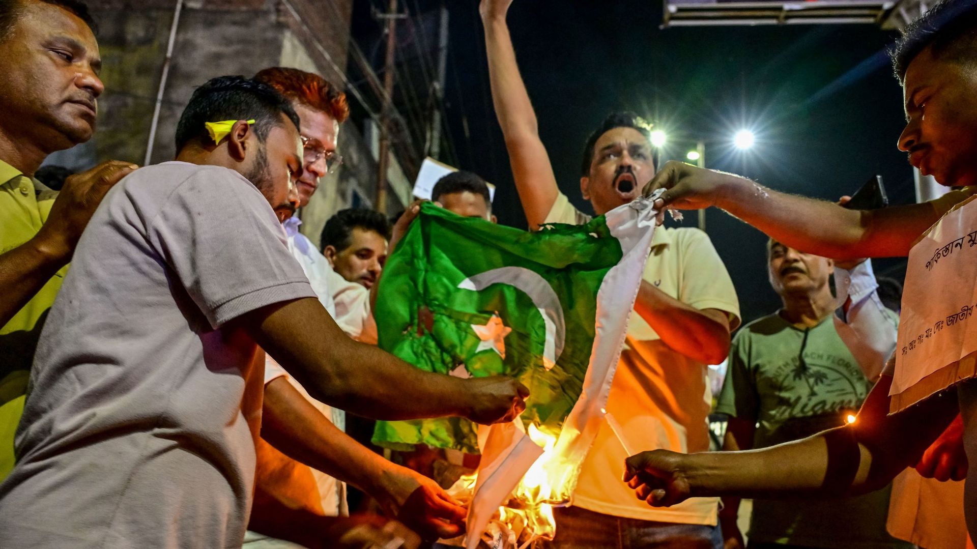 La communauté internationale appelle l'Inde et le Pakistan à éviter une escalade - RTBF Actus