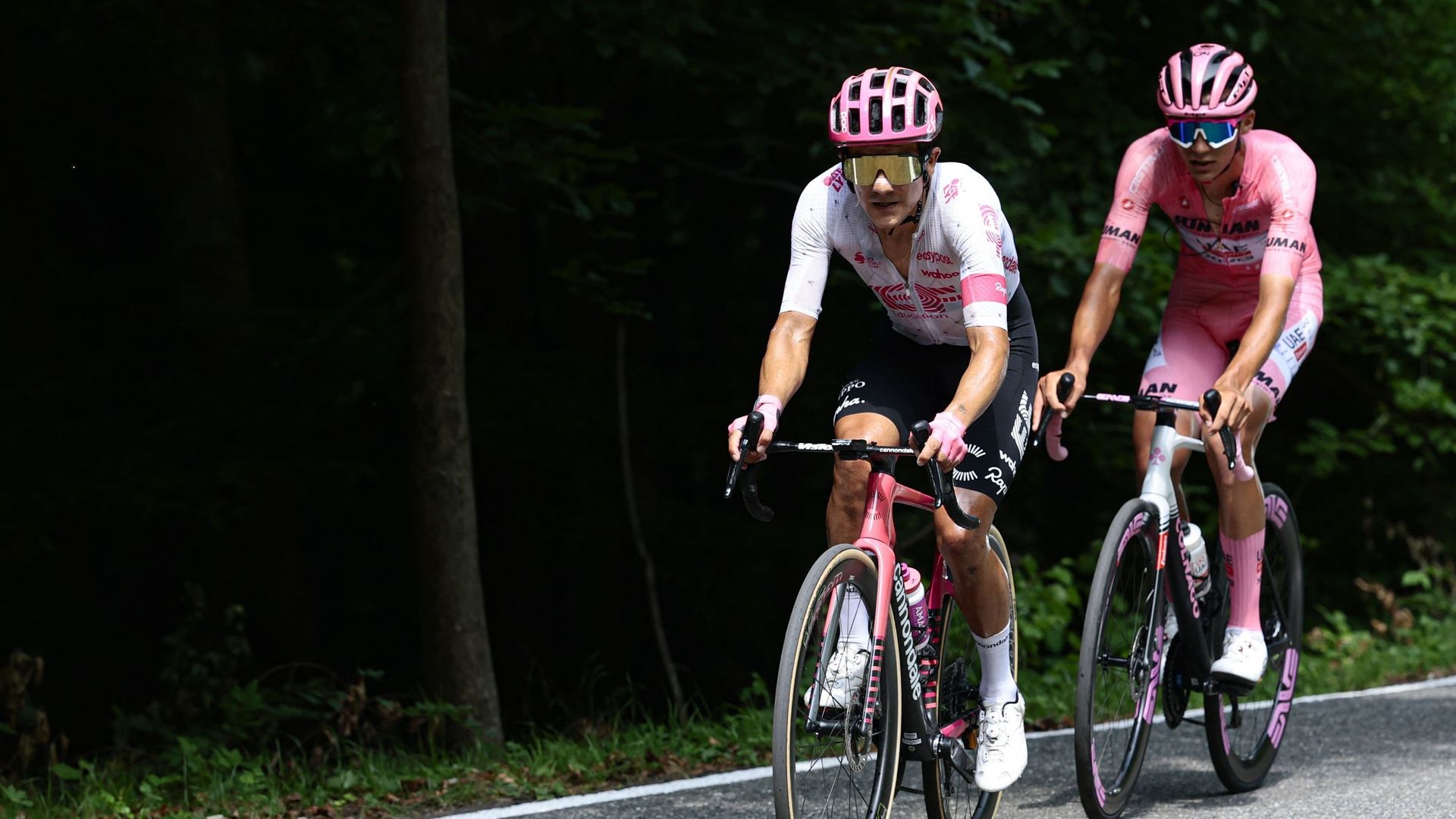 Giro : Del Toro reviendra 'plus fort', Carapaz le critique - RTBF Actus