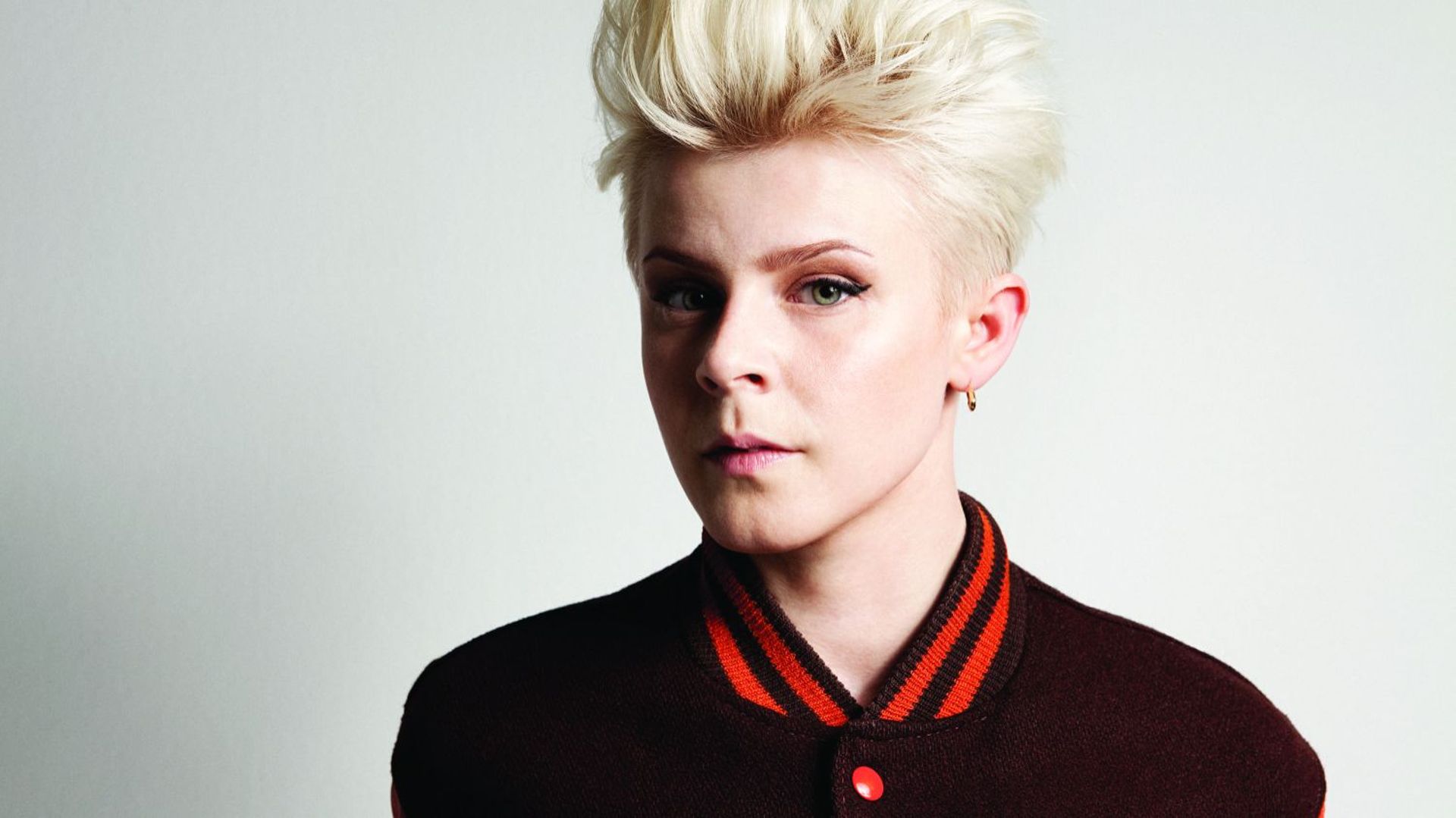 Regardez l'interview intégrale de Robyn