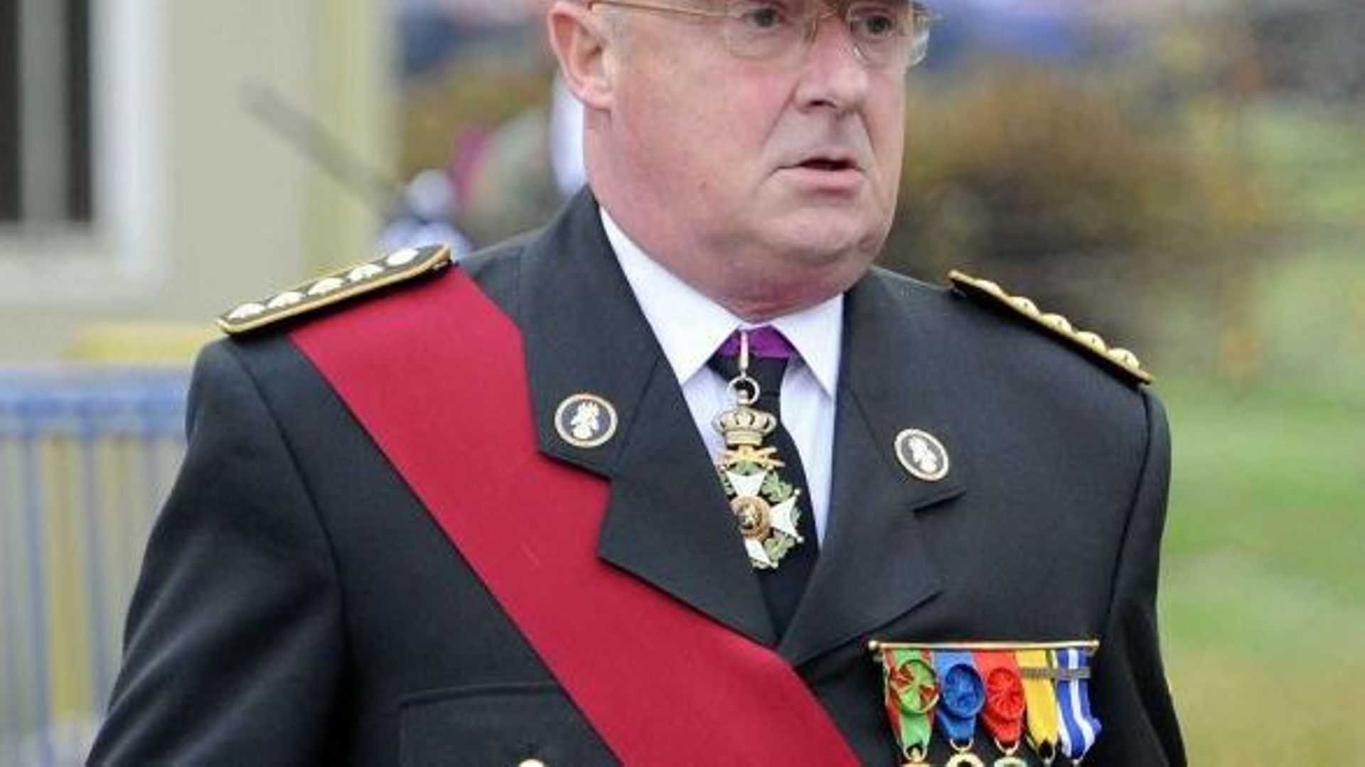 L'armée belge a un nouveau patron, le général Van Caelenberge - RTBF Actus