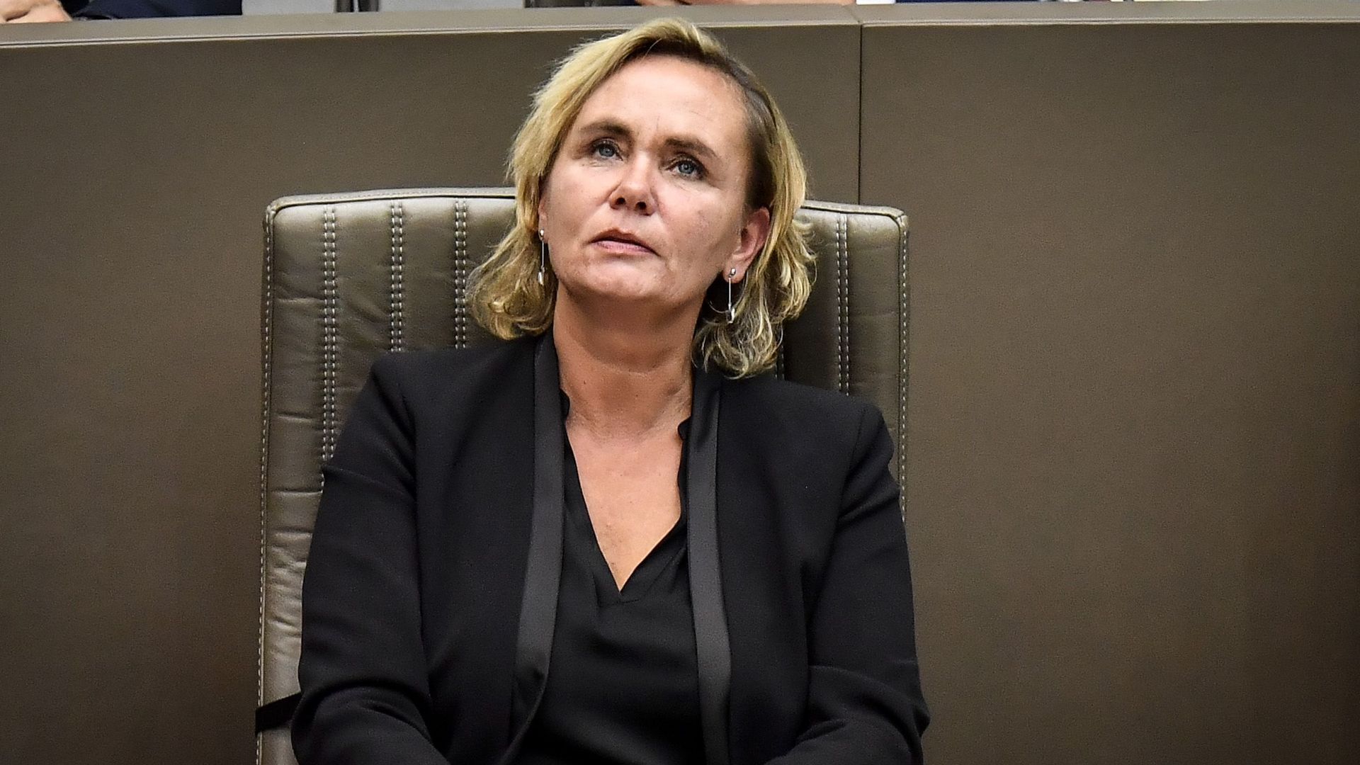 La ministre Liesbeth Homans veut révoquer une fonctionnaire trop ...