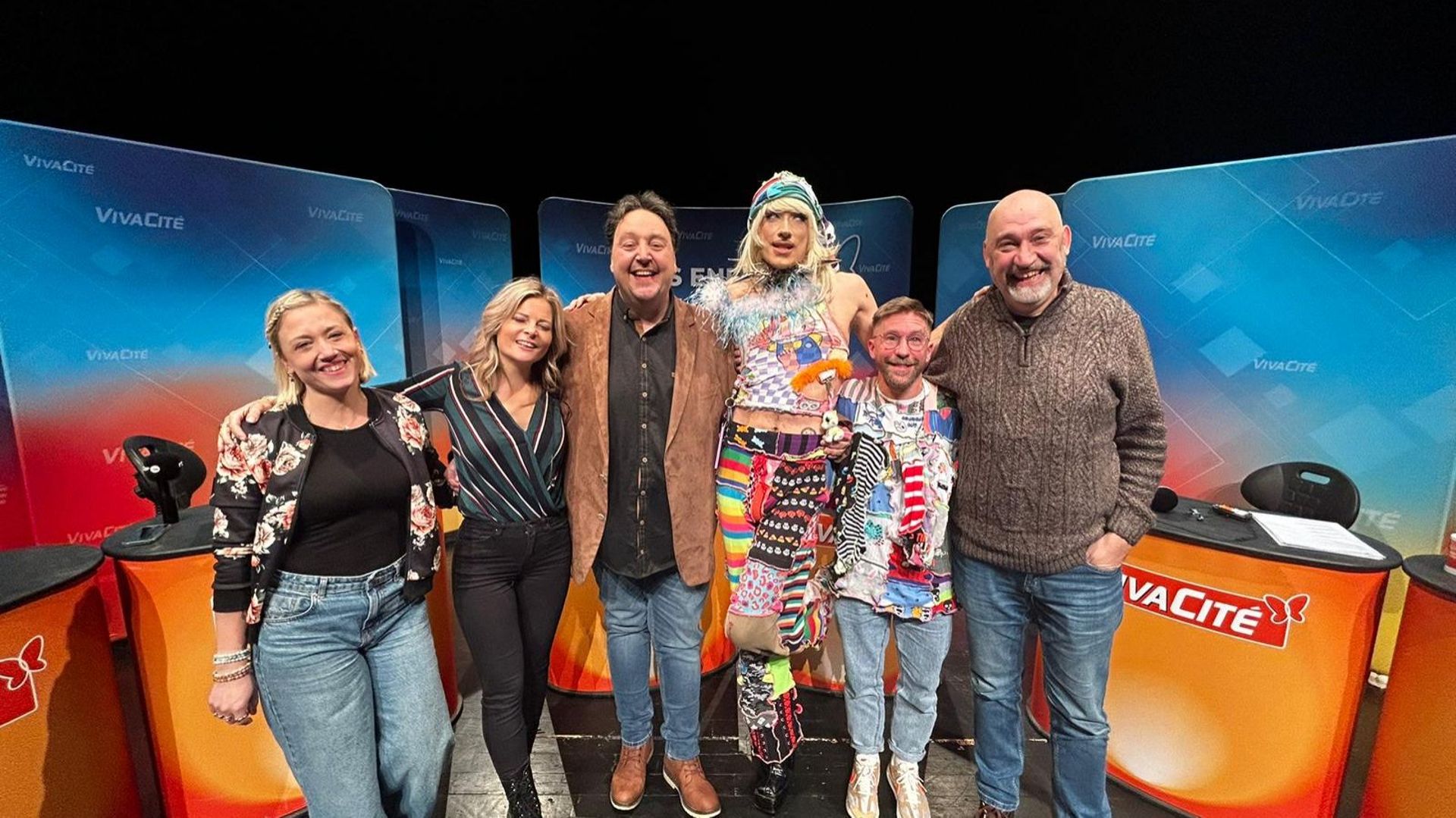 Drag Couenne fait le show dans les Enfants de chœur ! - RTBF Actus