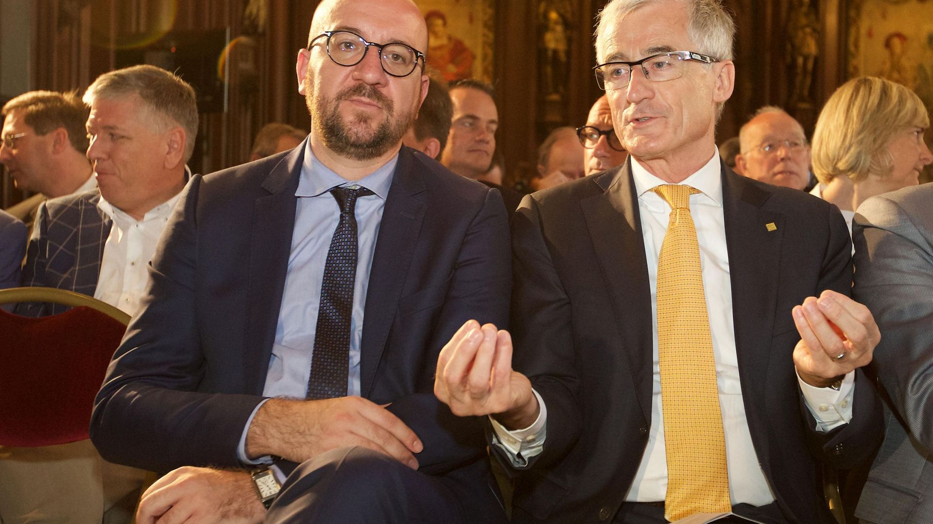 Propos de Geert Bourgeois: Charles Michel désapprouve, les critiques ...