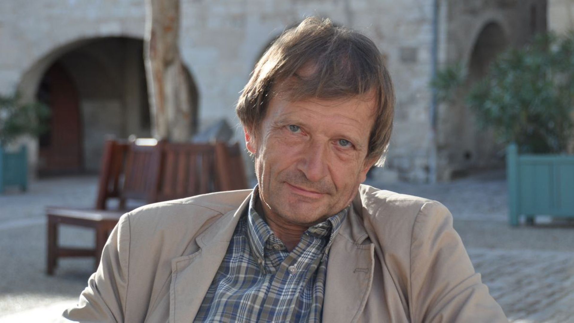 Michel Lambert publie 'Le métier de la neige', chez Pierre Guillaume de ...