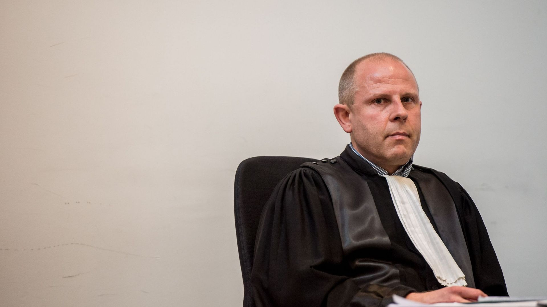 Le magistrat anversois Peter Van Calster suspendu au dernier moment ...
