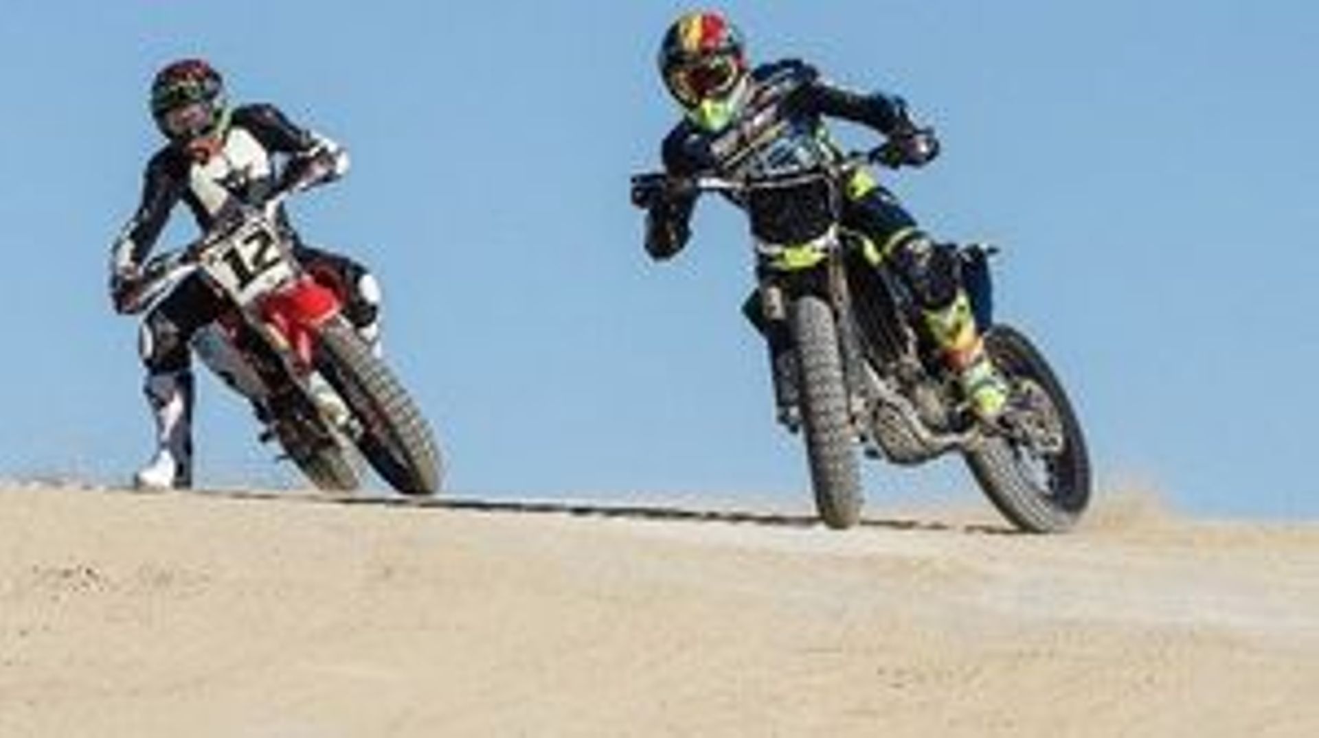 Xavier Siméon à l'entrainement chez Valentino Rossi - RTBF Actus