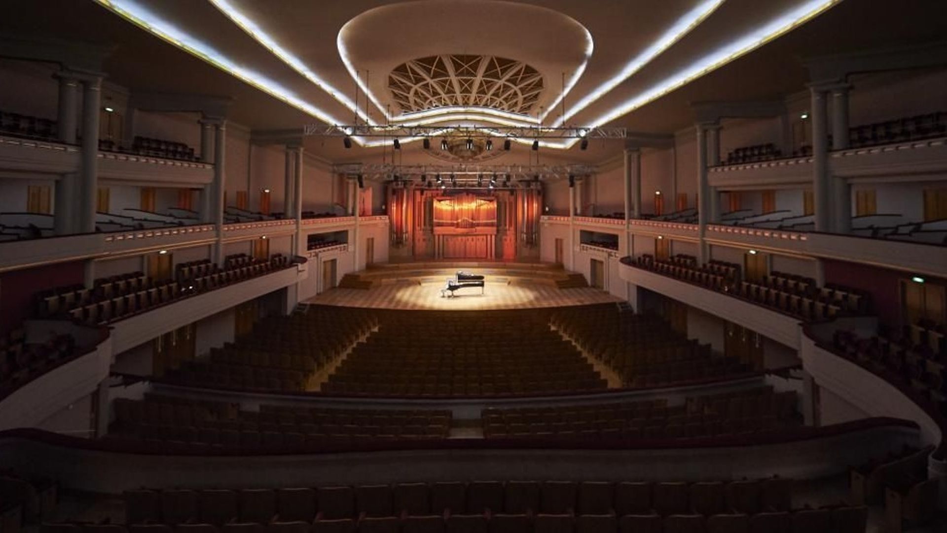 À Bozar, le retour attendu de Gustavo Dudamel et du Simón Bolívar ...