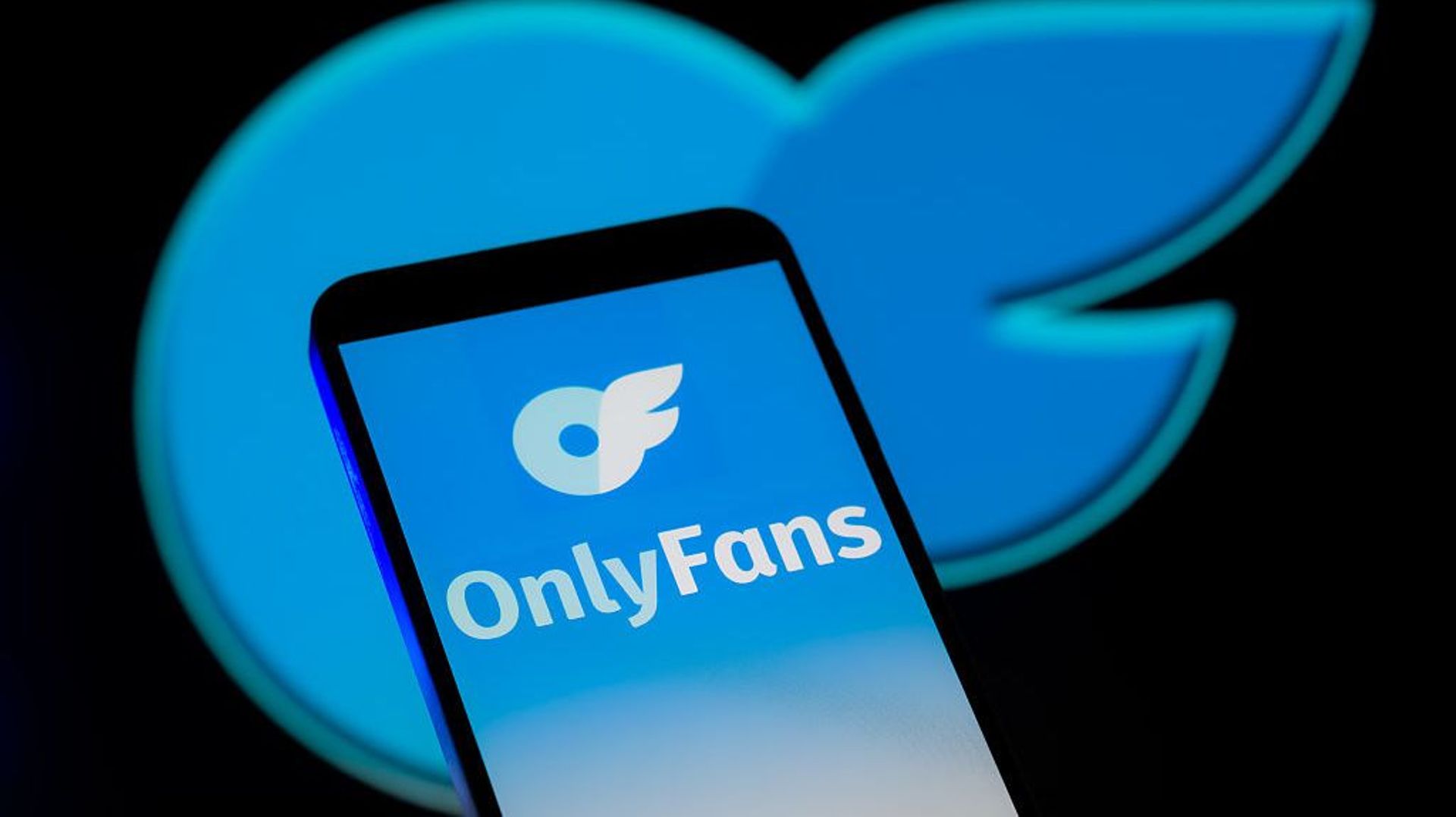 OnlyFans, MYM, Fansly : quand l’intime et la solitude sont ...