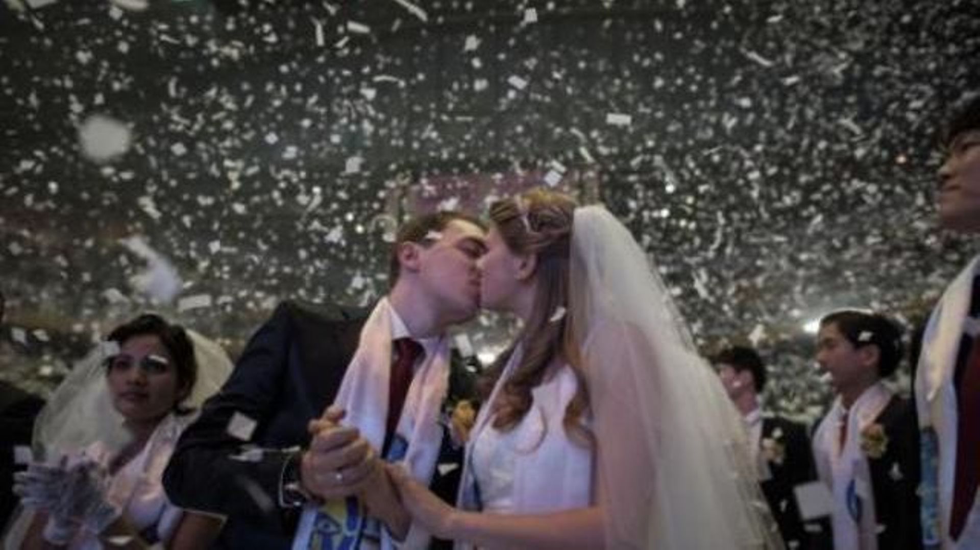 Premier mariage collectif depuis la mort du fondateur de la secte Moon ...