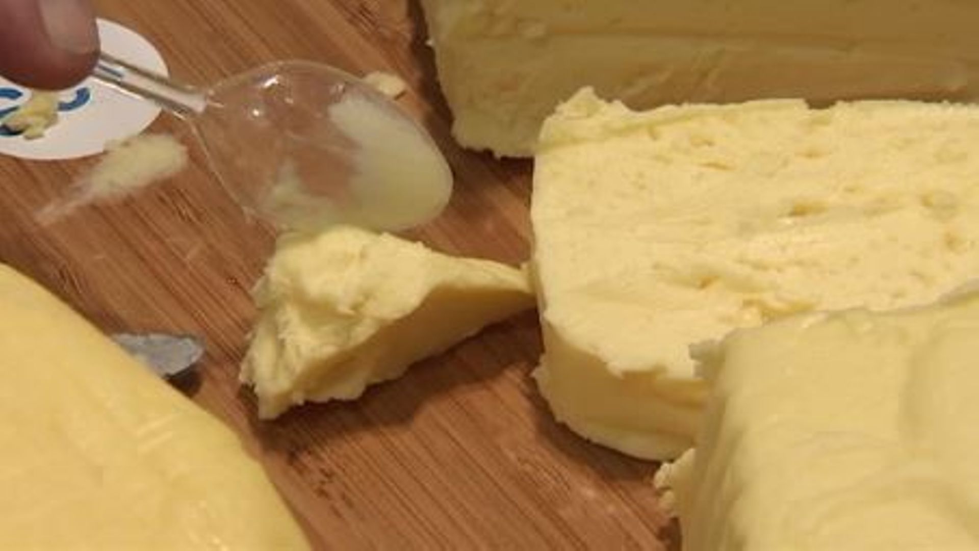 Concours du meilleur beurre au lait cru à la Foire agricole de Battice ...