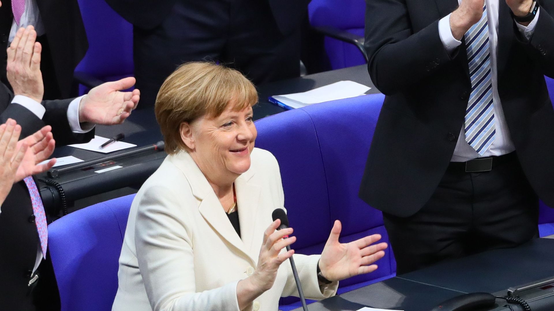 Allemagne: Angela Merkel élue chancelière pour un quatrième mandat ...
