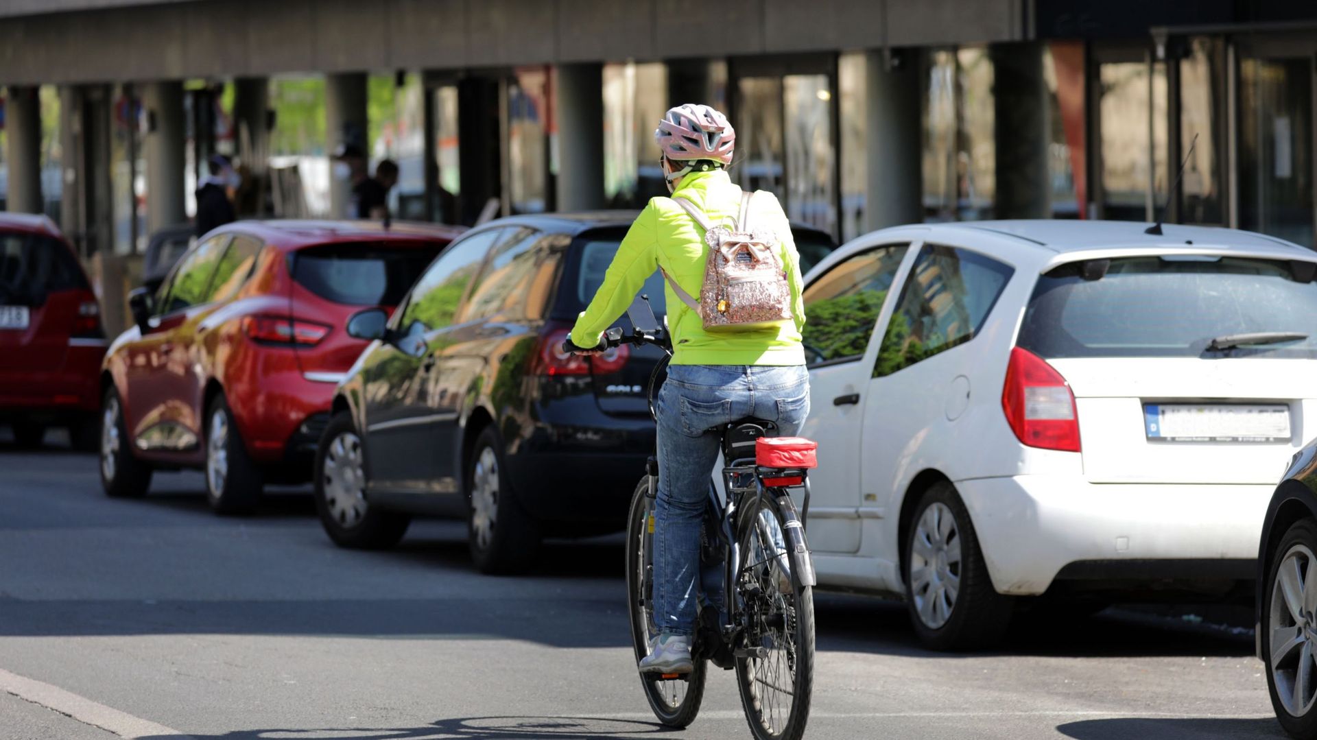 Réduire le risque d’accident entre une voiture et un vélo grâce à un ...