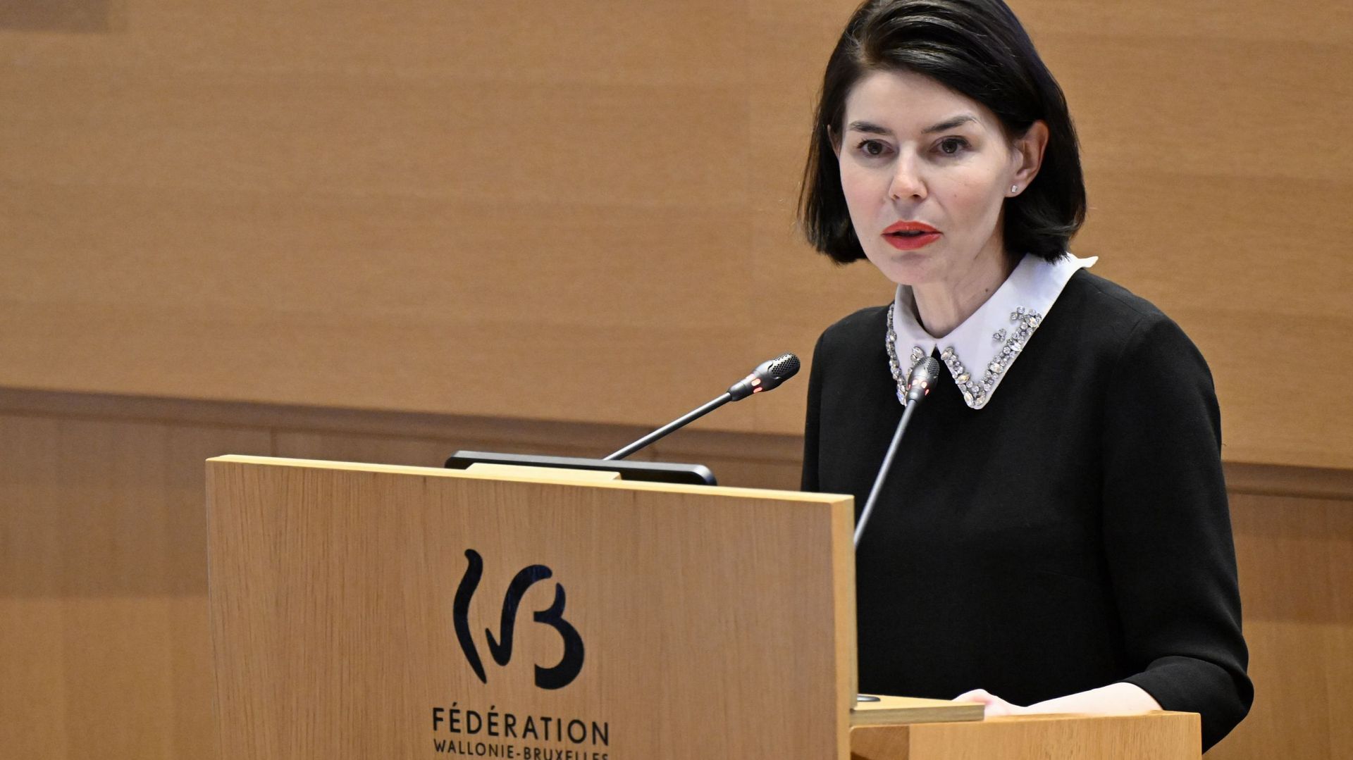 Jeudi en Prime : Valérie Glatigny persiste et signe sur la réforme de l ...