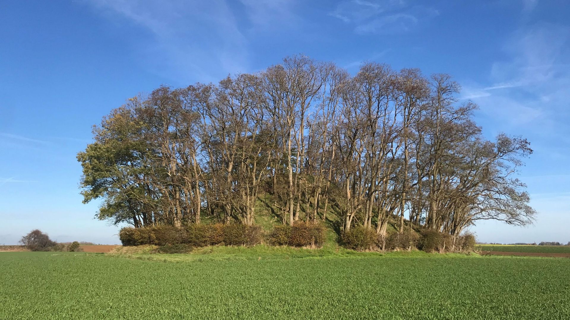 Les tumulus de nos campagnes : tombeaux des puissants gallo-romains ...