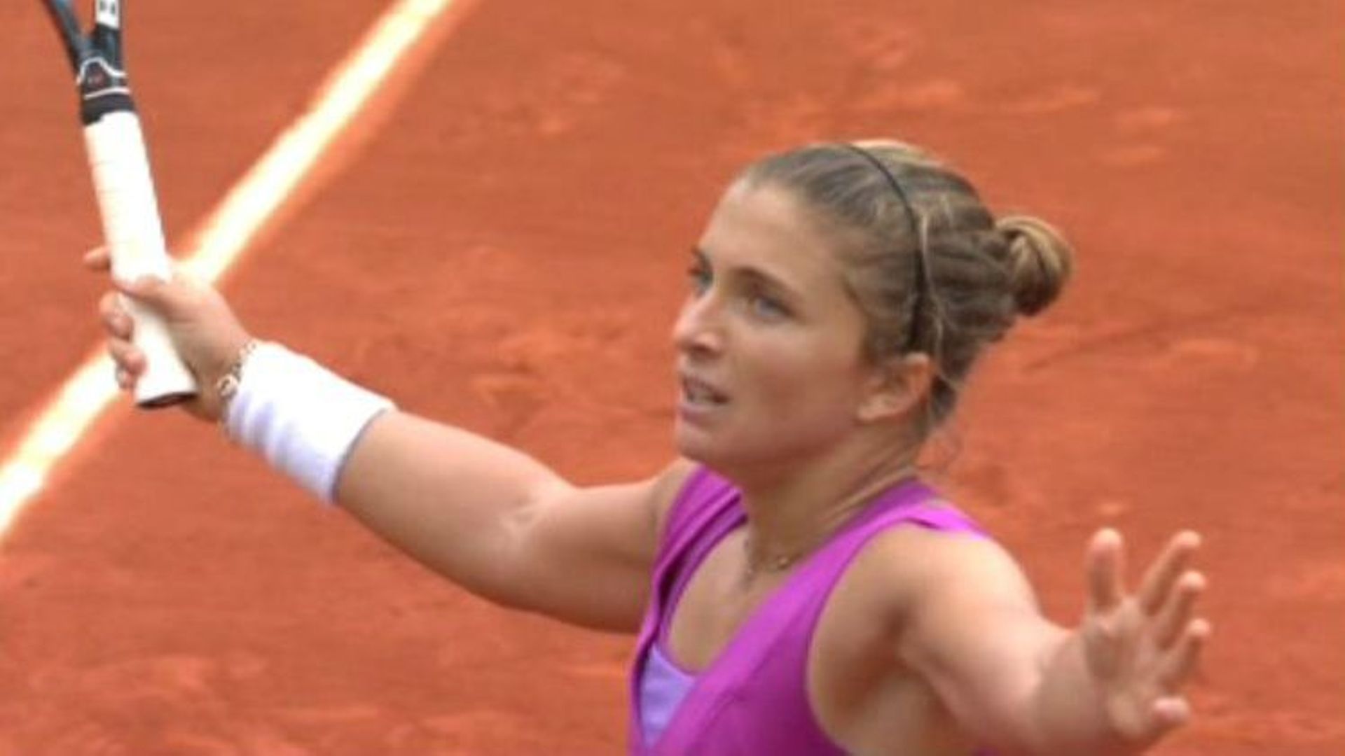 Sara Errani sort Ana Ivanovic - RTBF Actus