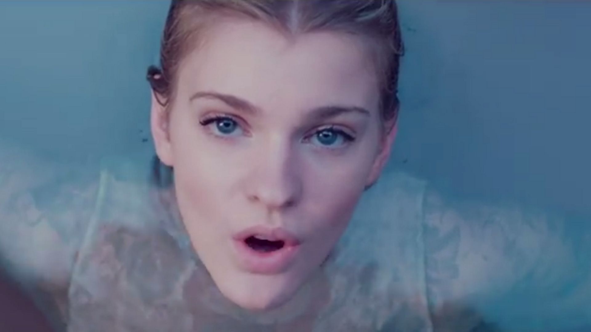 Emma Bale remporte les MTV EMA pour la meilleure performance belge ...