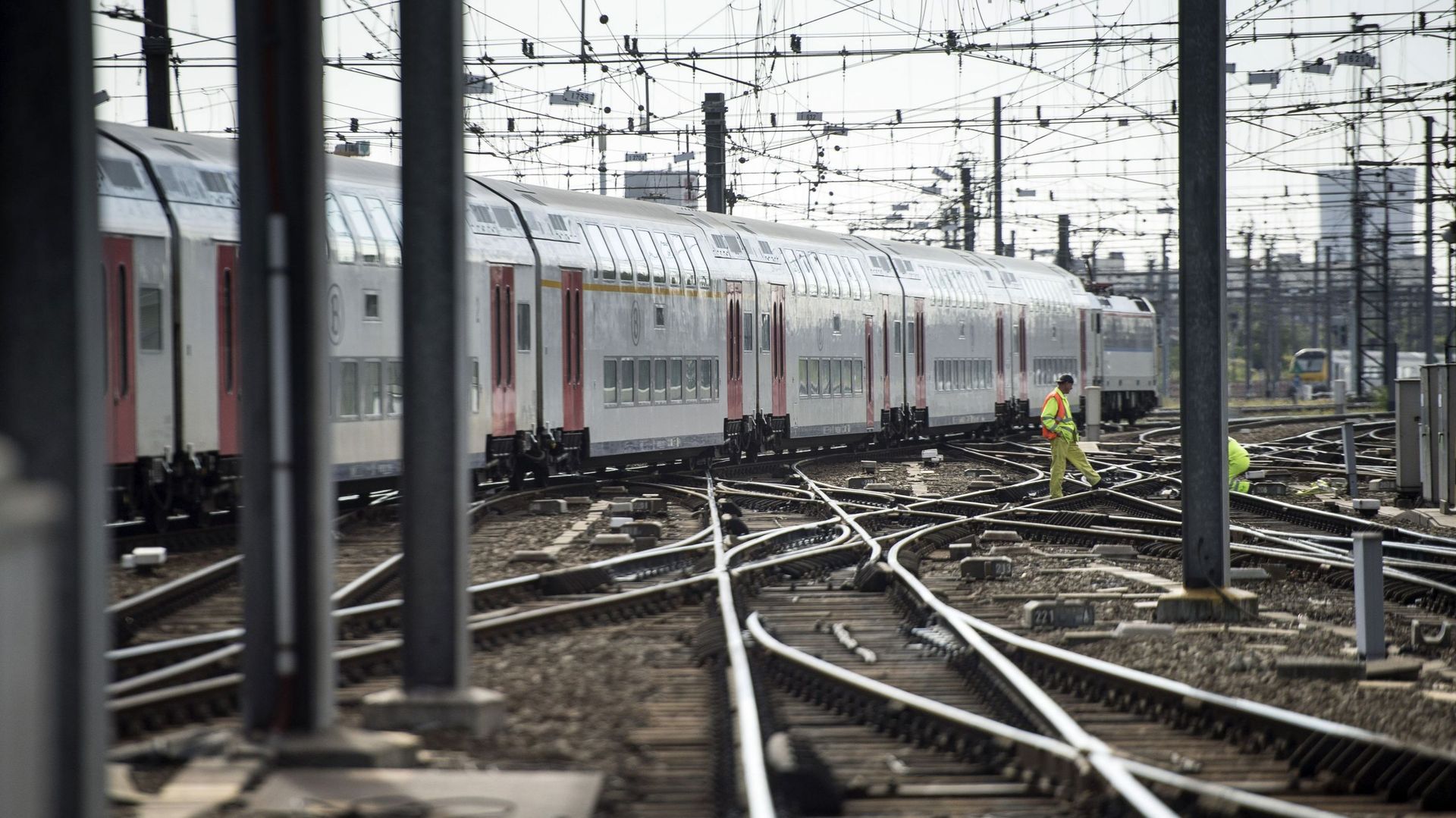 Infrabel installe des caméras thermiques pour contrer les intrus sur ...