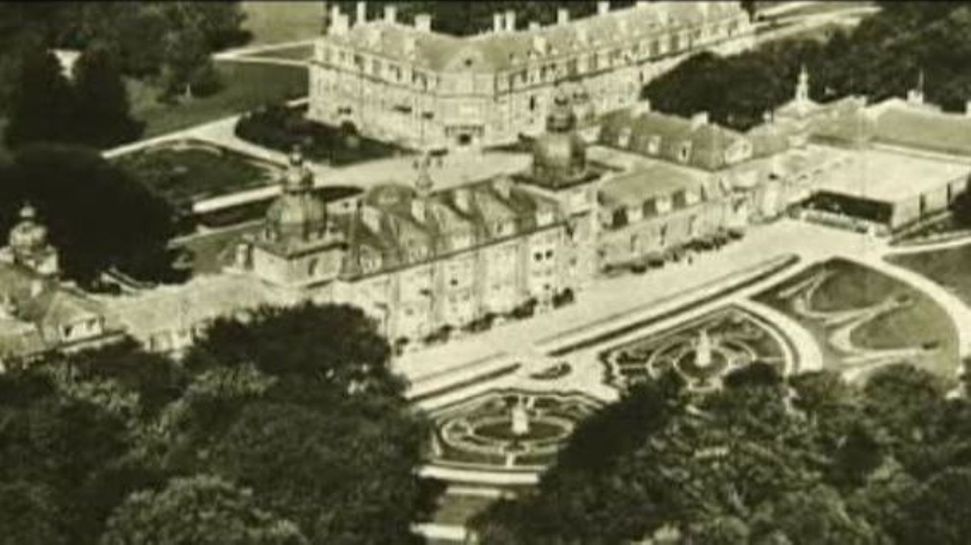 Découvrez un lieu insolite: la halte royale de Houyet - RTBF Actus