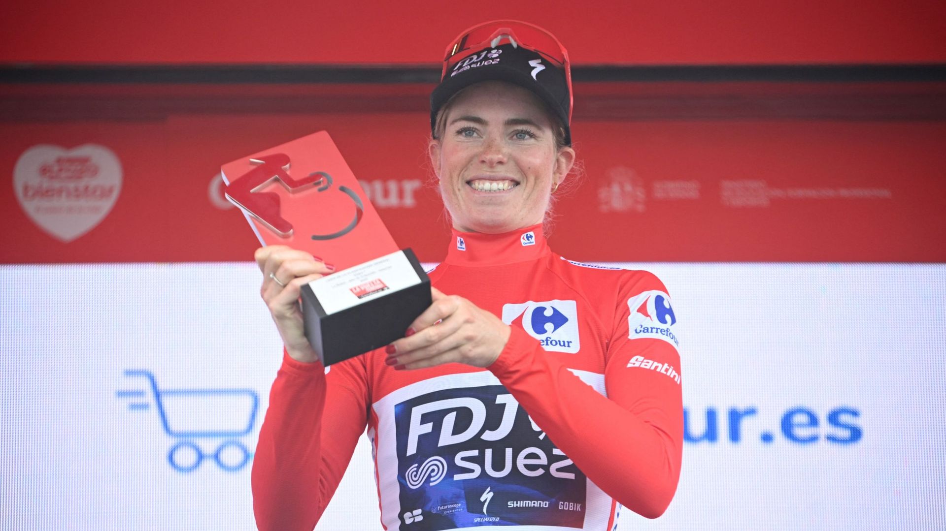 Vuelta Femenina : Anna van der Breggen s’impose, Femke Gerritse reste ...