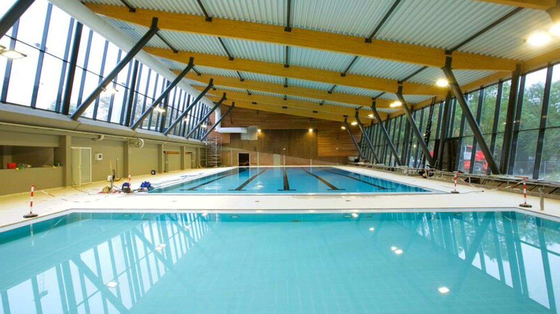 Une récompense pour la piscine de Waremme - RTBF Actus