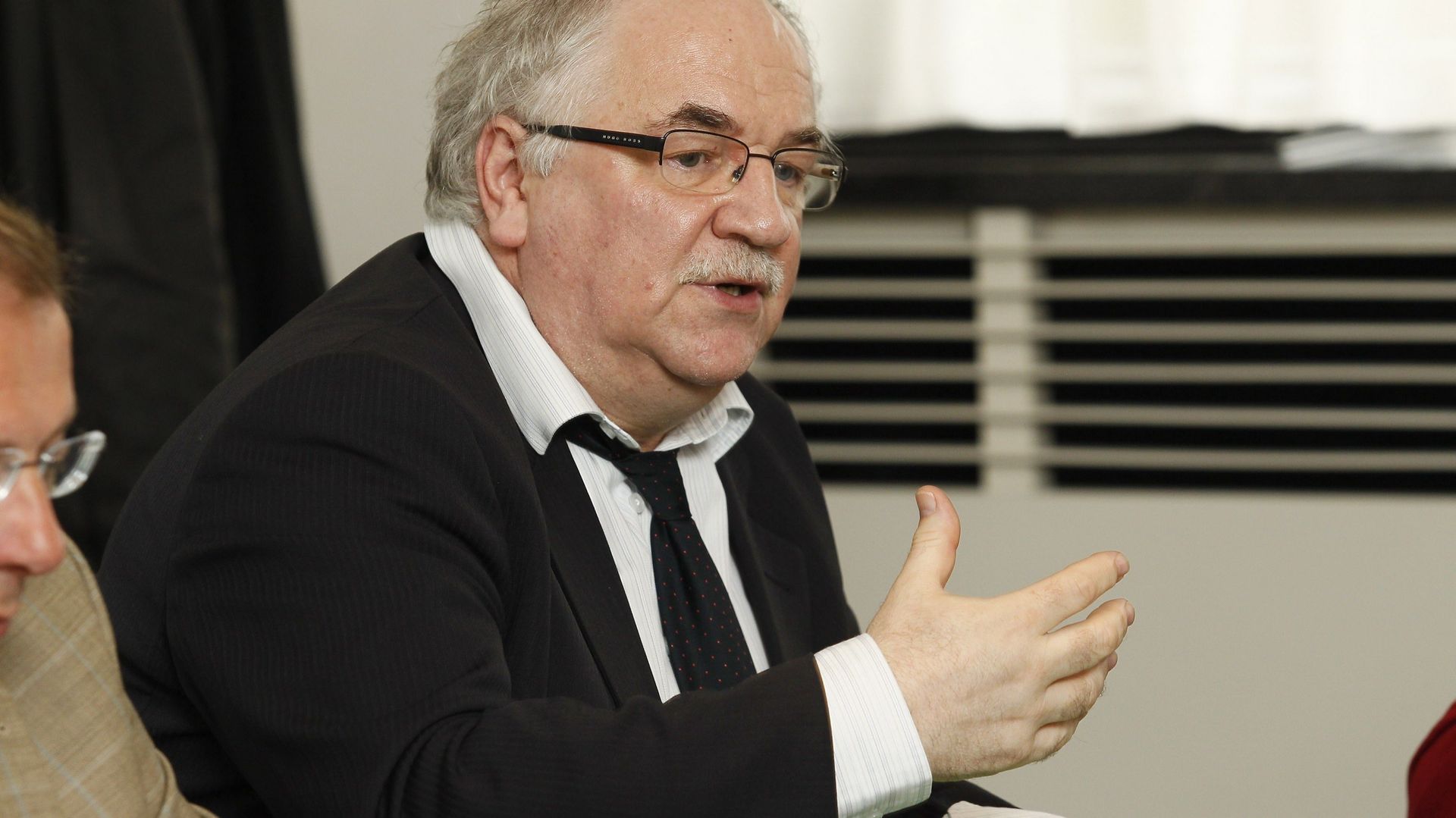 Richard Miller contre les 'ennemis liberticides' - RTBF Actus