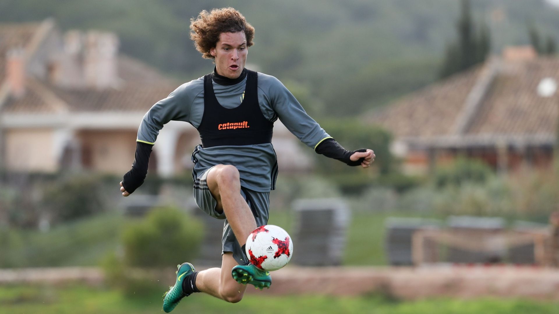 Le jeune défenseur Wout Faes prêté par Anderlecht à l'Excelsior ...