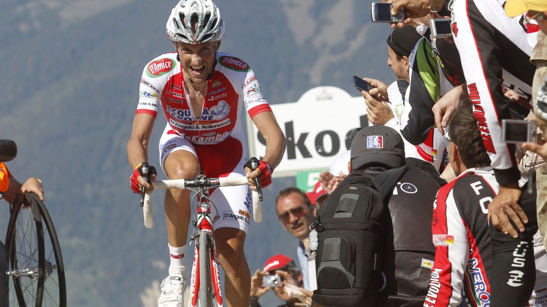 Stefano Garzelli gagne le chrono en montagne - RTBF Actus