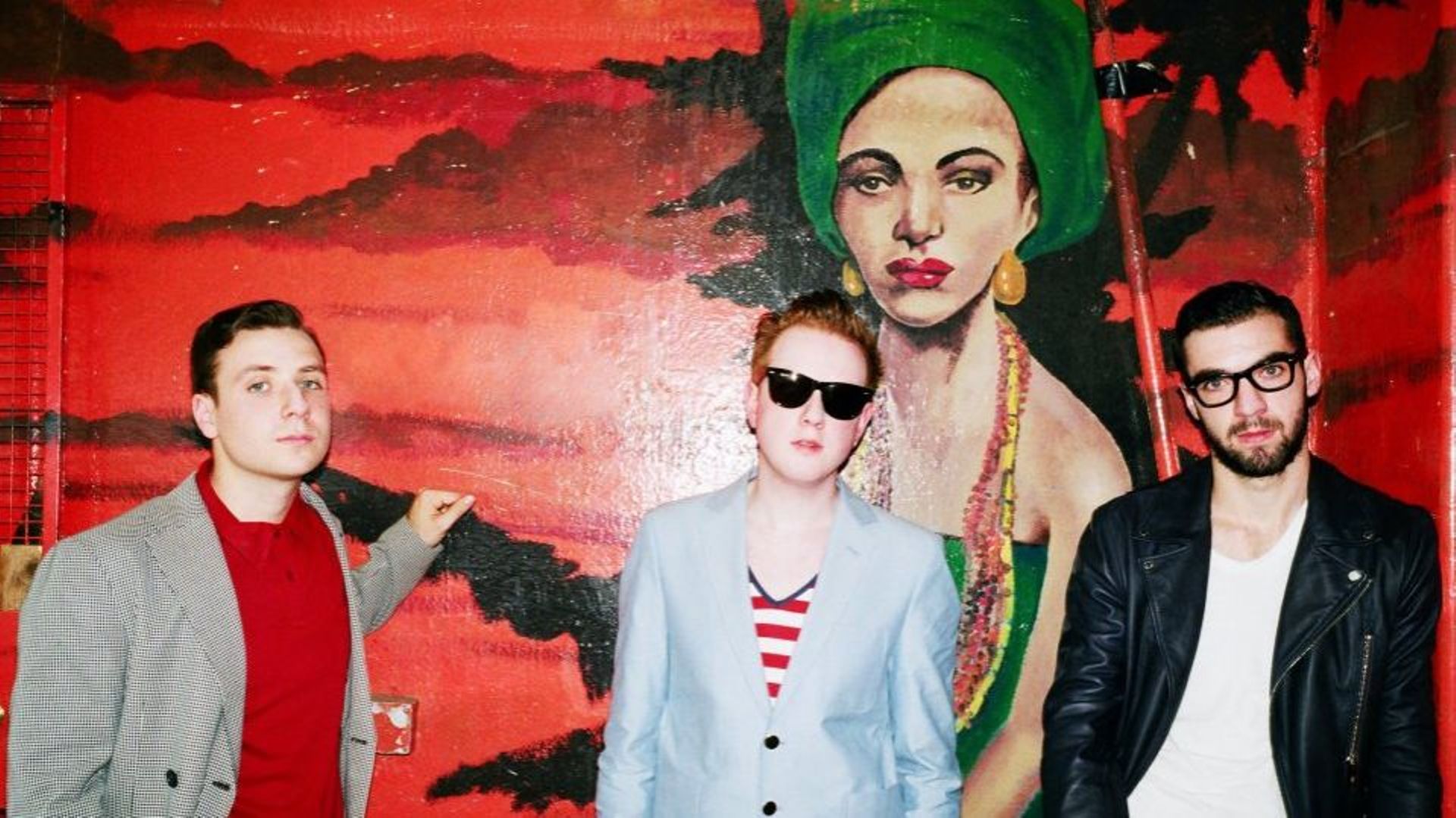 Suprenant: Two Door Cinema Club reprend Metallica et Jurassic Park ...