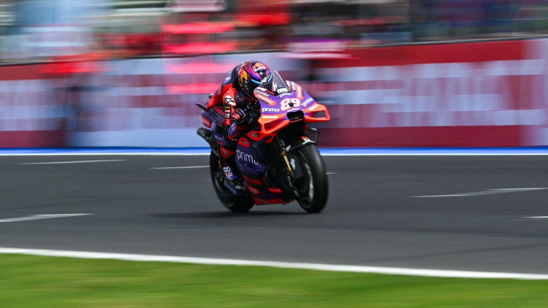 MotoGP Malaisie : Jorge Martin s'offre le sprint et profite de la chute de Bagnaia pour se ...