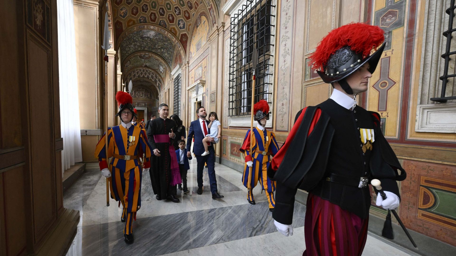 JD Vance en week-end à Rome se dit 'optimiste' sur la paix en Ukraine ...