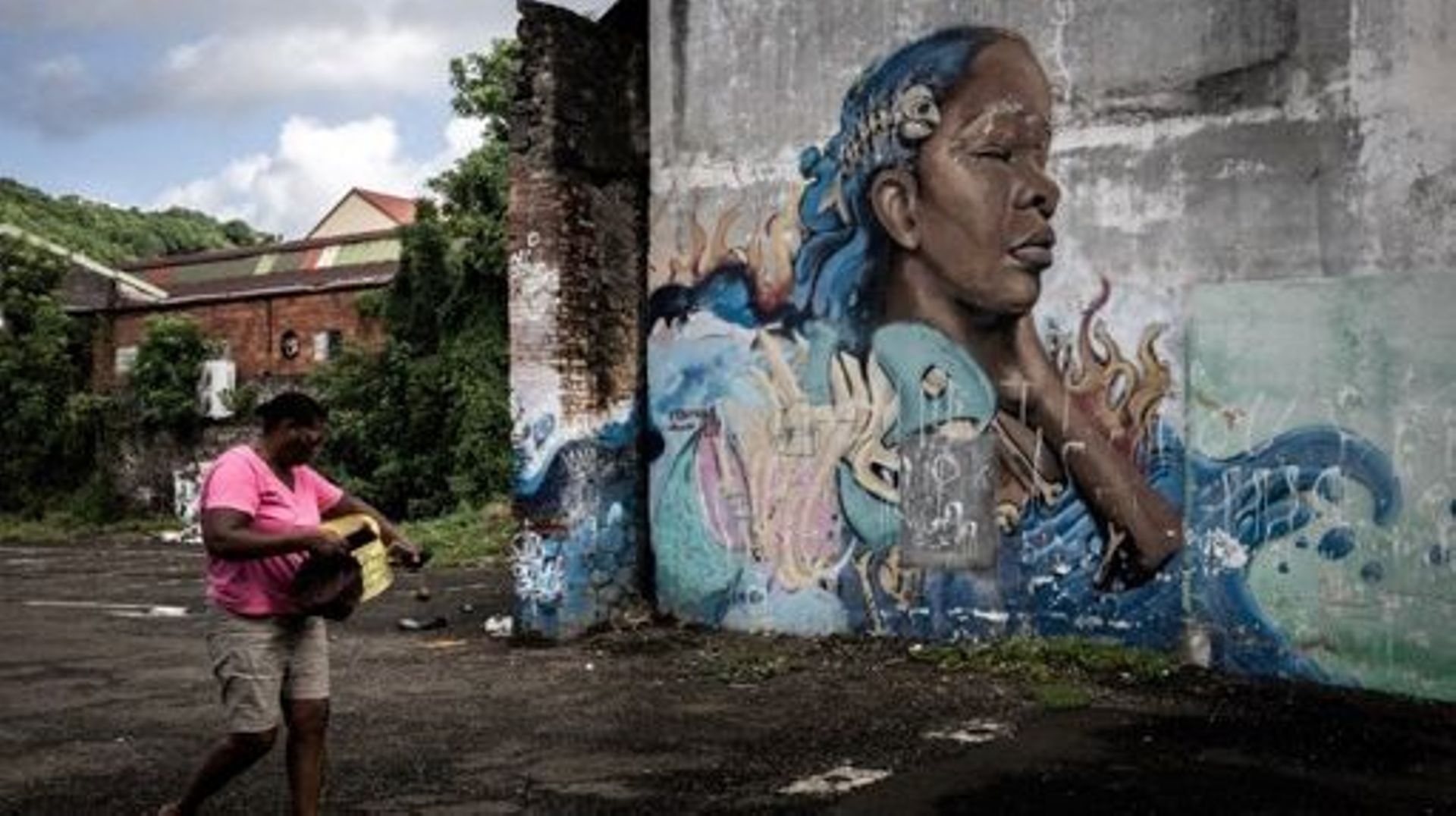 Martinique : diminution des violences, le couvre-feu nocturne levé à ...