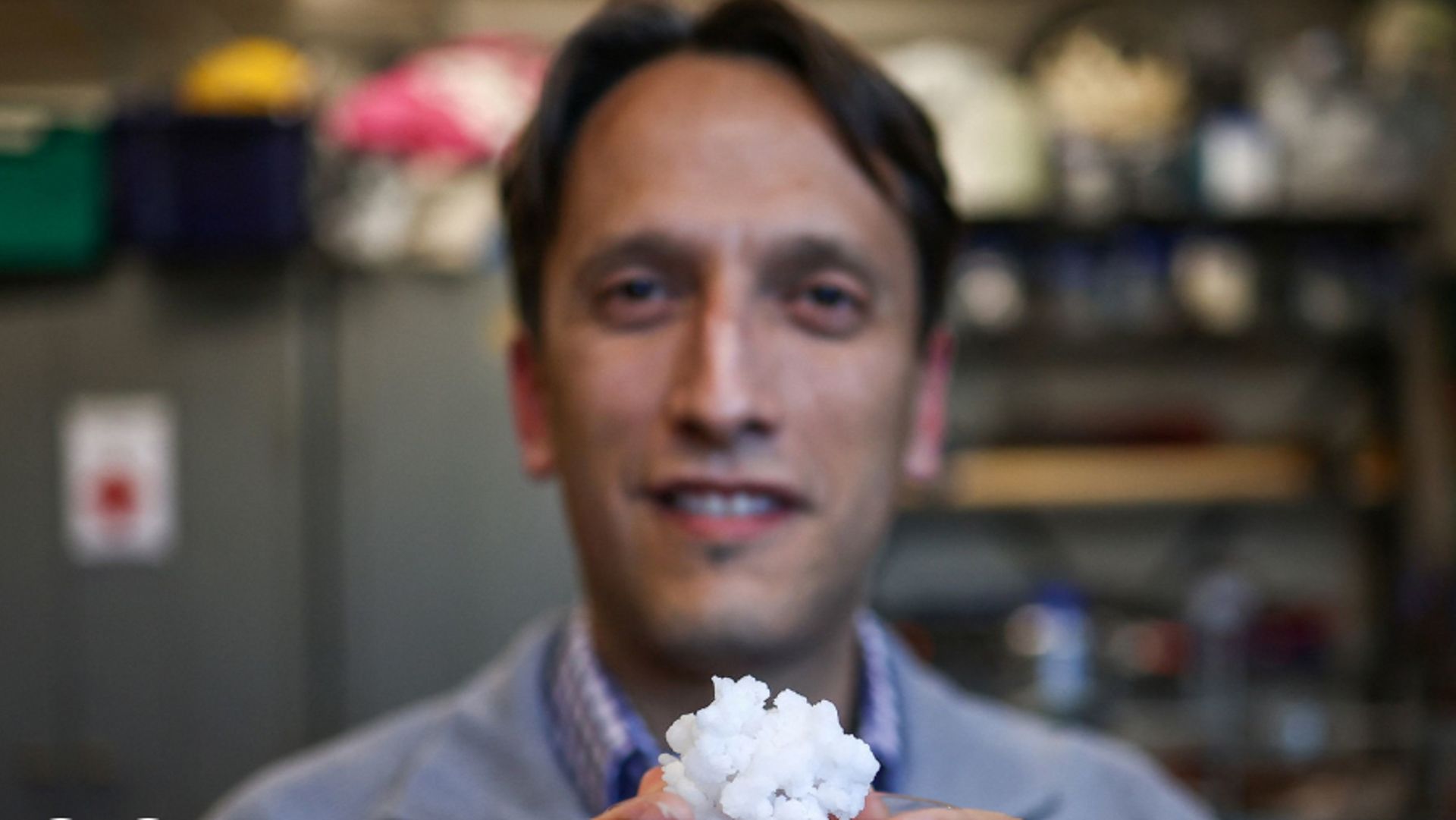 Pourquoi frissonne-t-on quand on sort de la douche ? - RTBF Actus