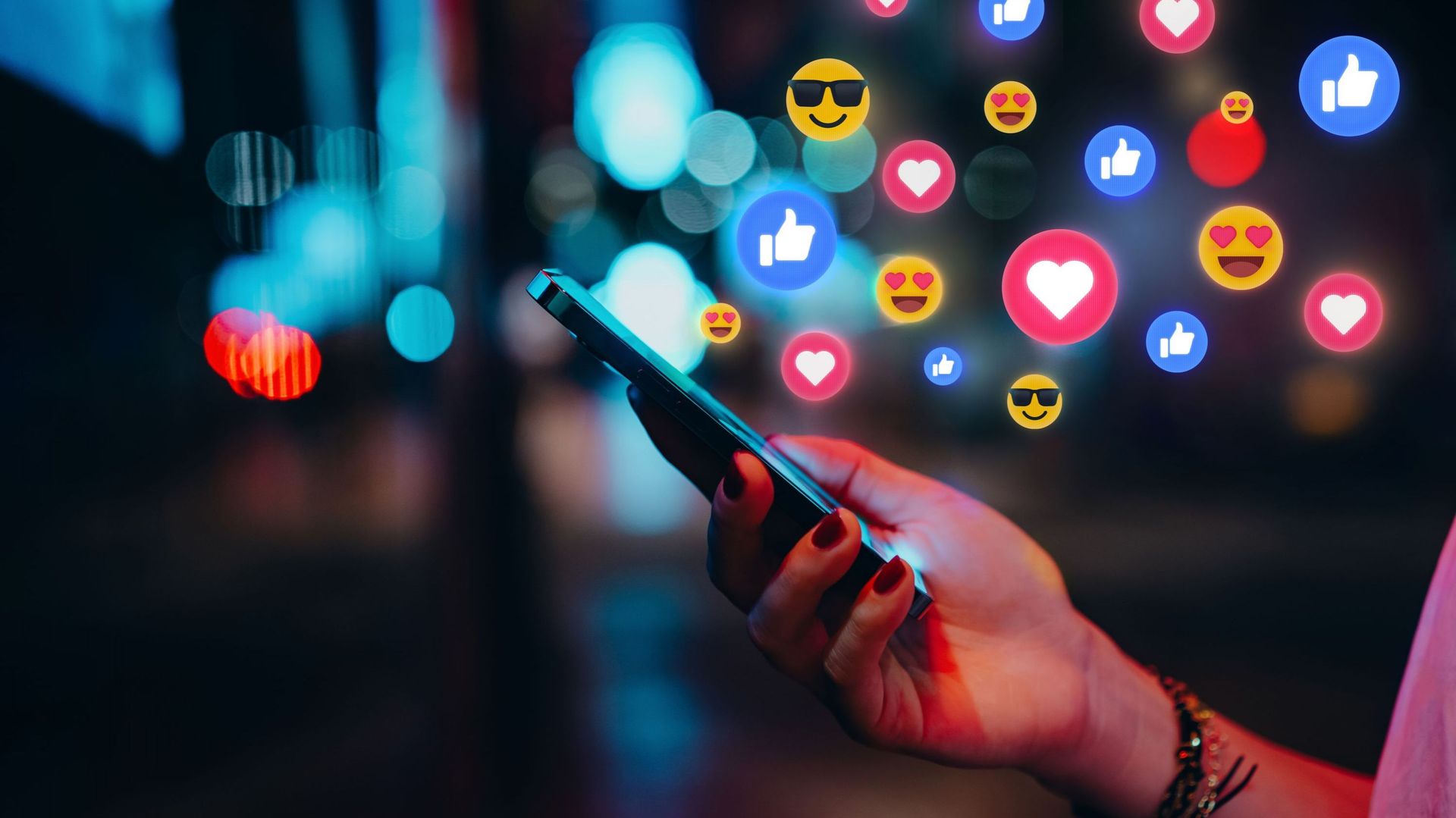 Qu’est-ce que le 'looksmaxxing', cette dangereuse tendance à la mode chez les hommes - RTBF Actus