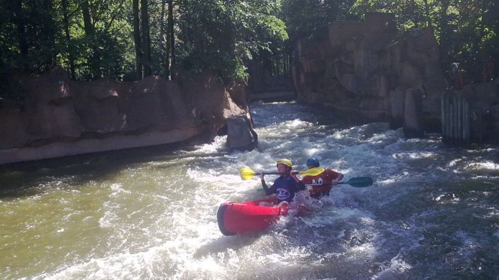 Walibi: des kayaks comme nouvelle attraction ? - RTBF Actus