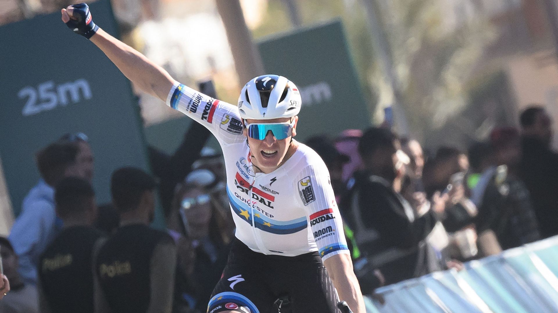 Tim Merlier double la mise et remporte la 2e étape de Paris-Nice - RTBF ...