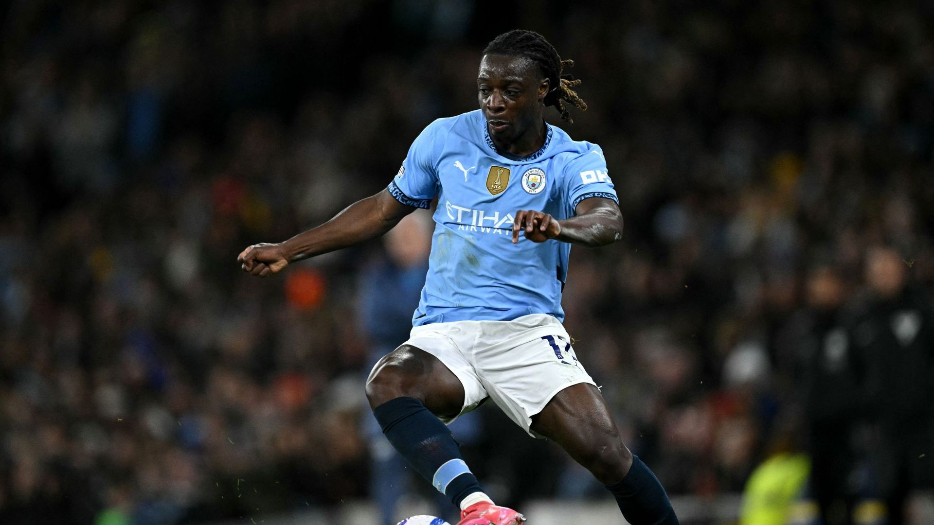 Manchester City s'impose avec Doku mais sans KDB, Tielemans également vainqueur avec Aston Villa ...