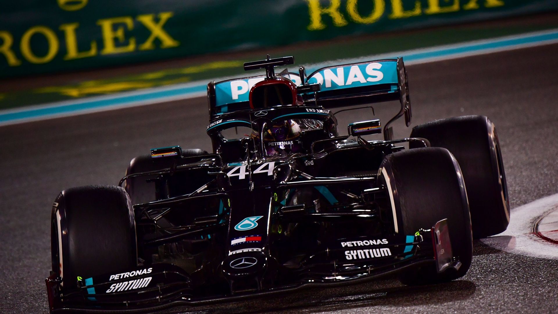 100% sport, coup de sonde: quel moment de la saison de F1 allez-vous ...