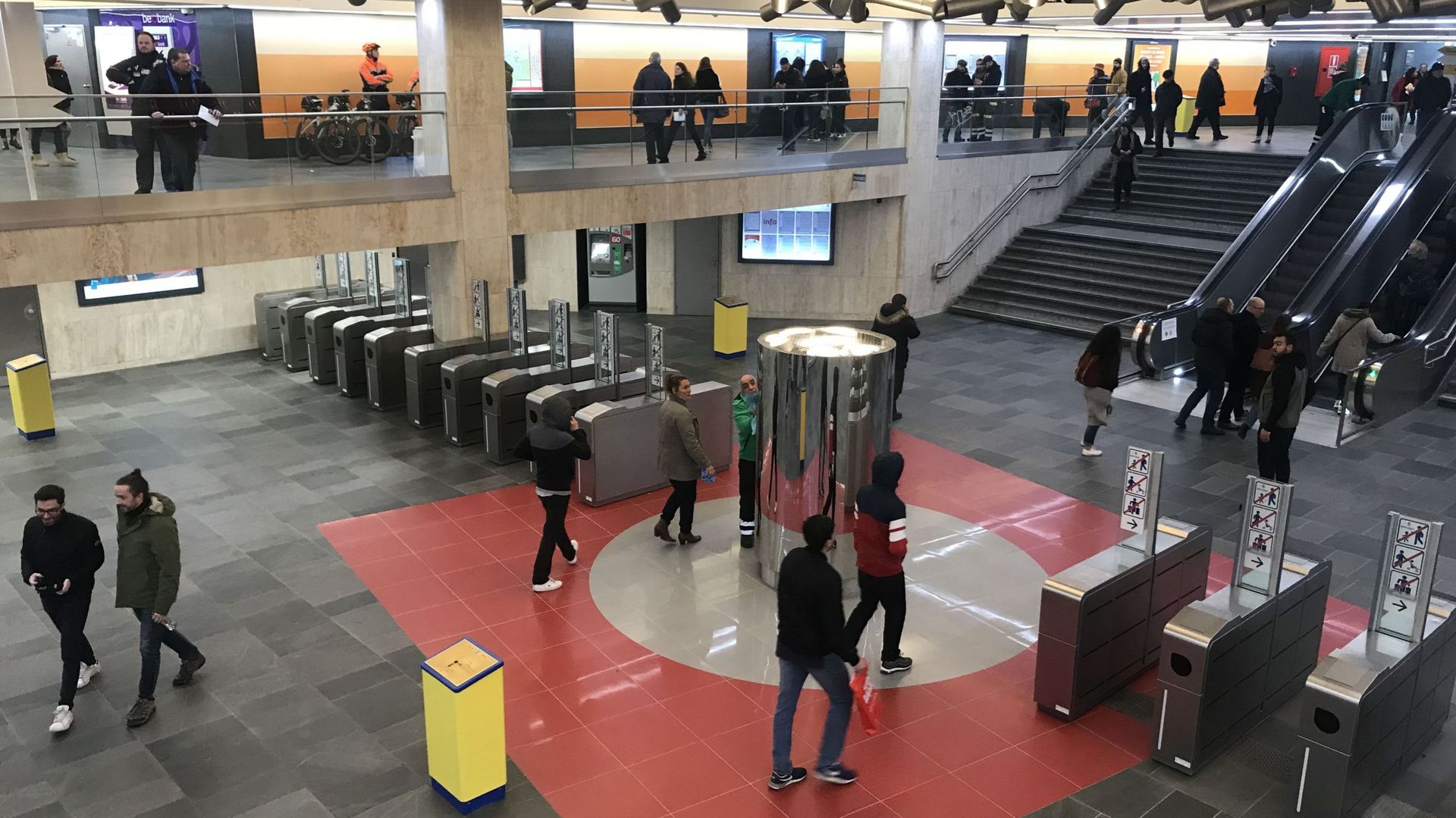 800 places pour les vélos dans la nouvelle station Bourse-Grand-Place ...