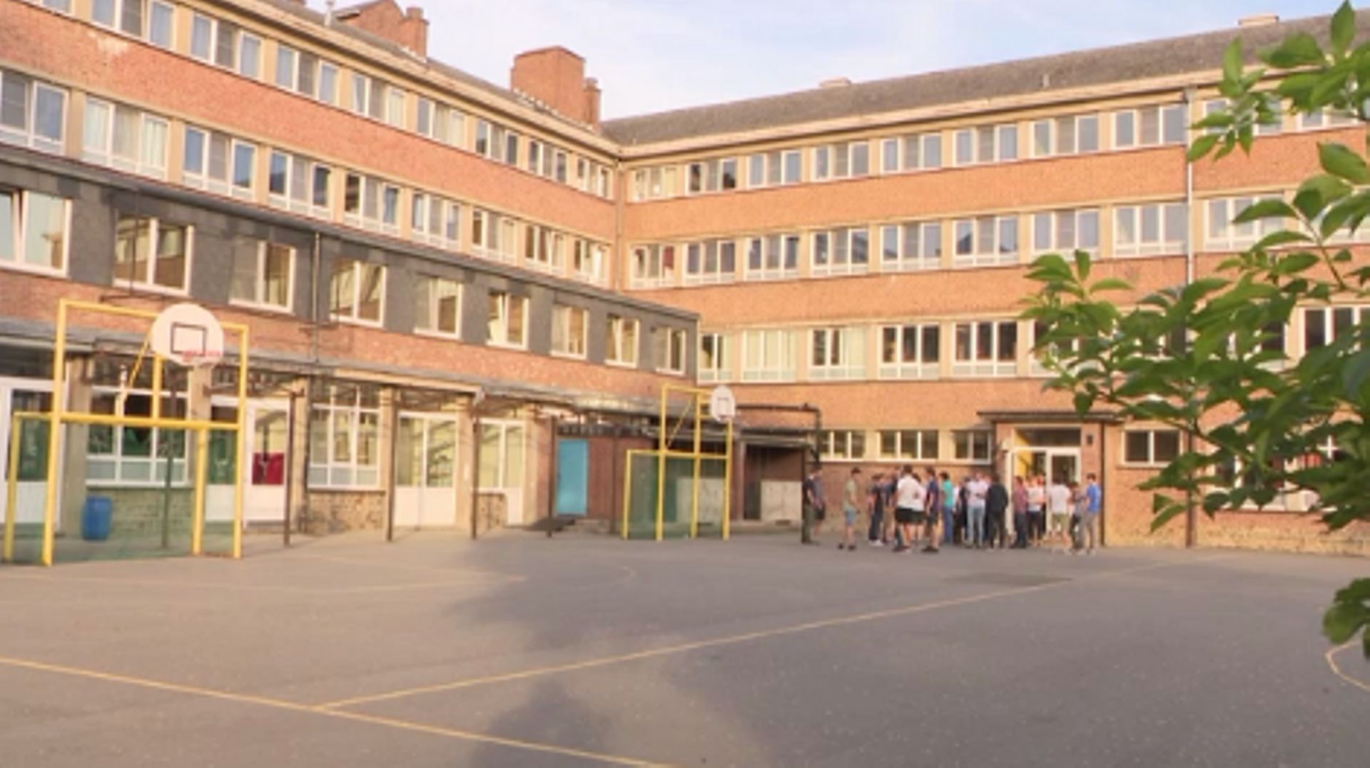 La vie à l'internat : bien loin des clichés - RTBF Actus