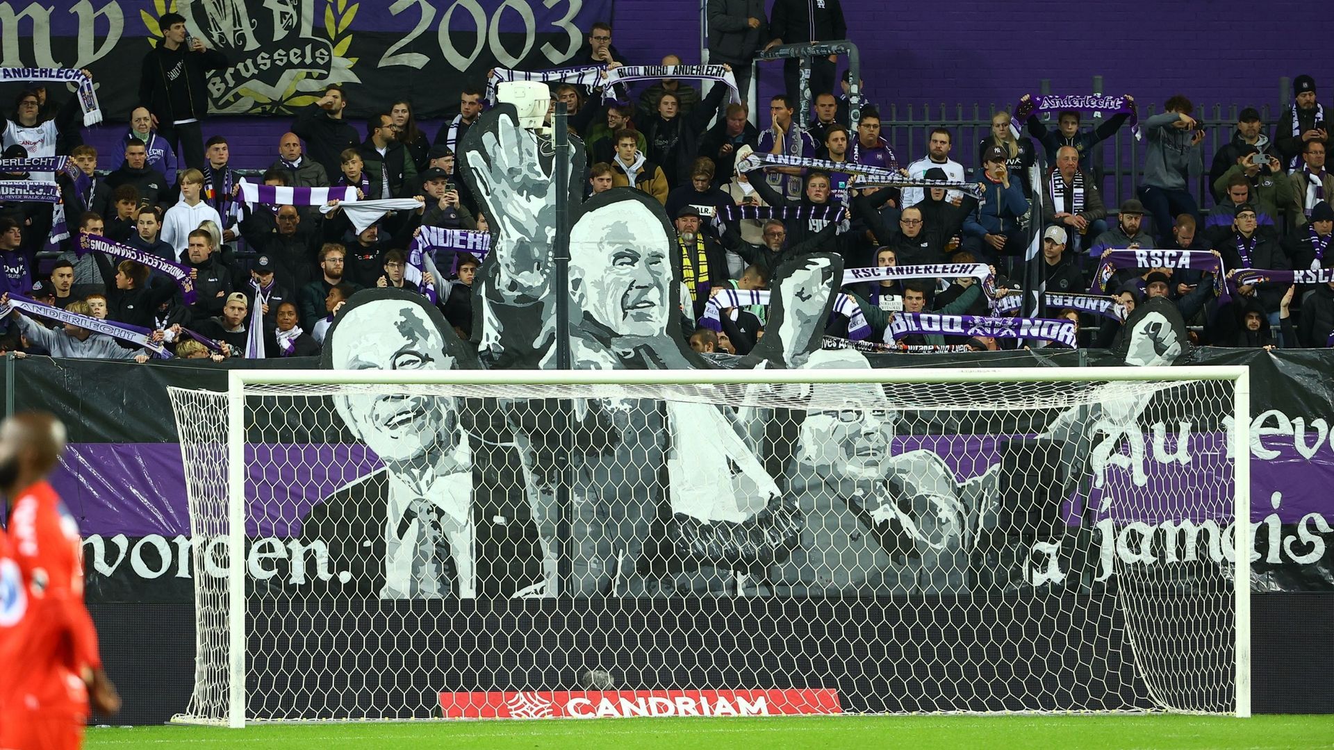 Les supporters d’Anderlecht ont rendu un vibrant hommage à Michel ...