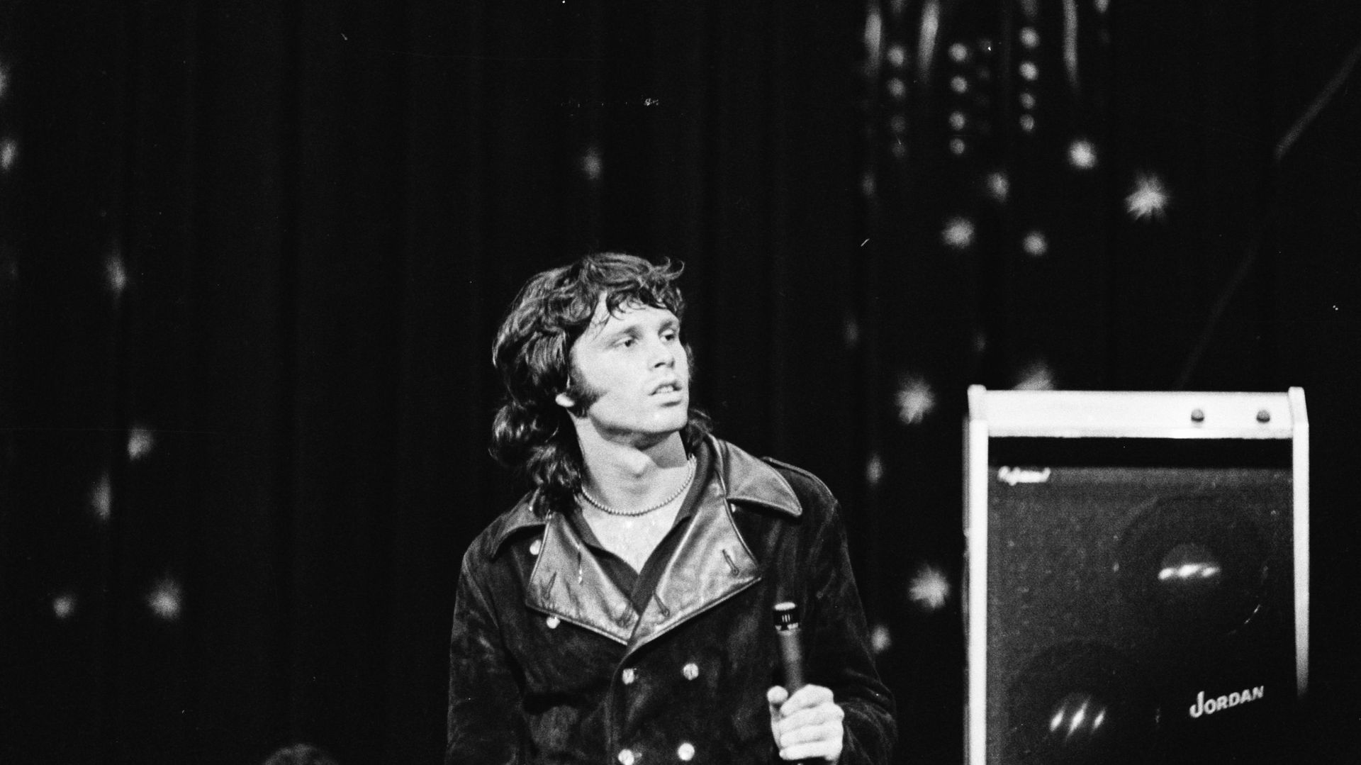 Jim Morrison : les mystères entourant la mort du légendaire chanteur ...