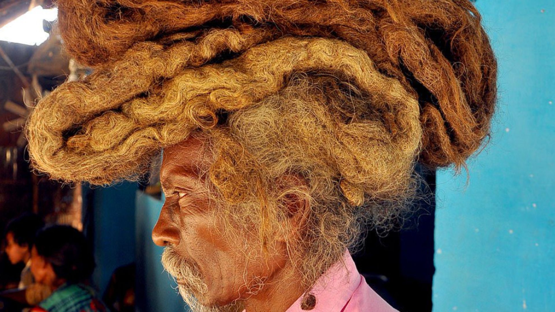 Il ne se lave plus les cheveux pendant 40 ans - RTBF Actus