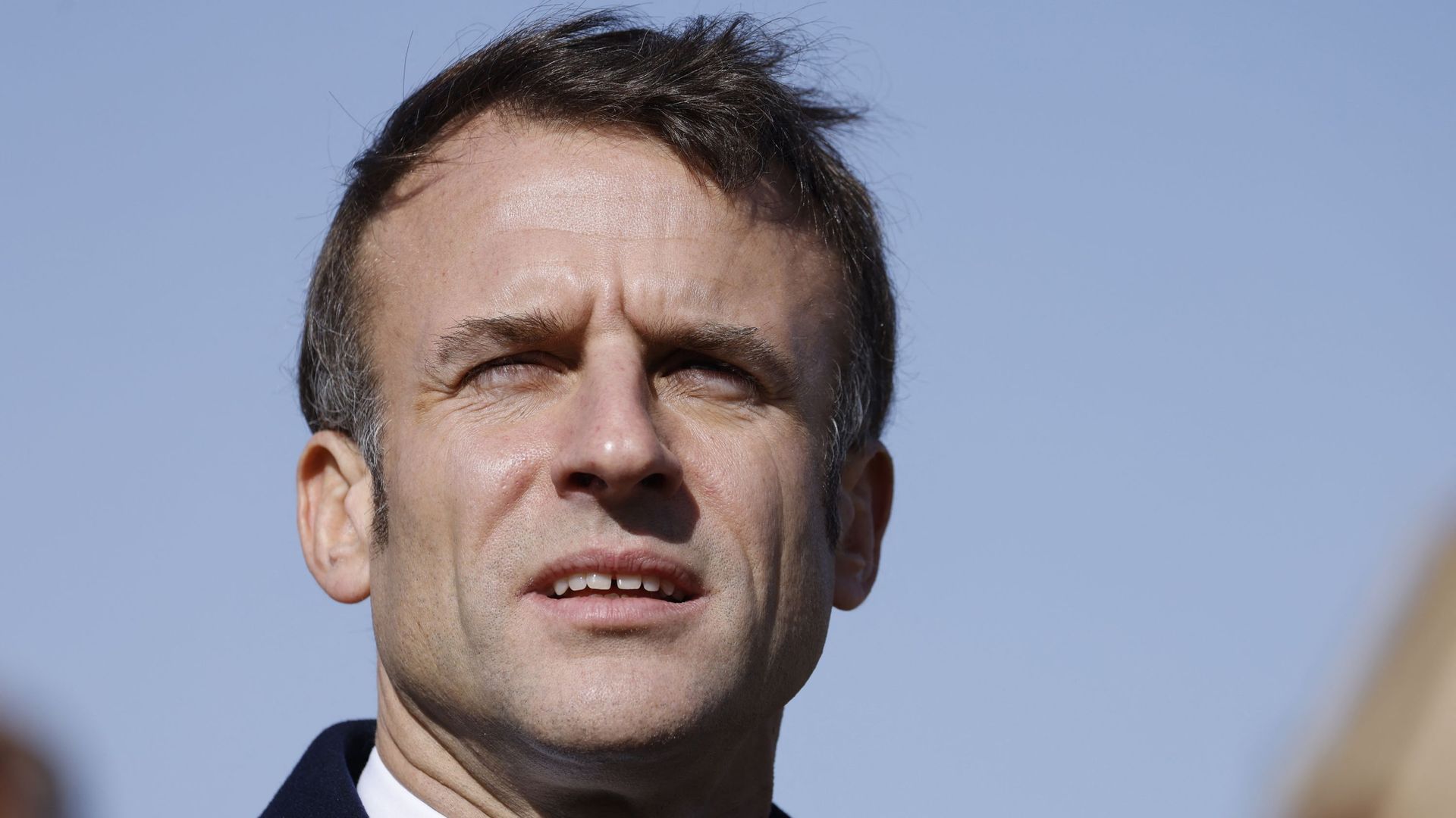 Le président français Emmanuel Macron adresse à ses concitoyens un ...