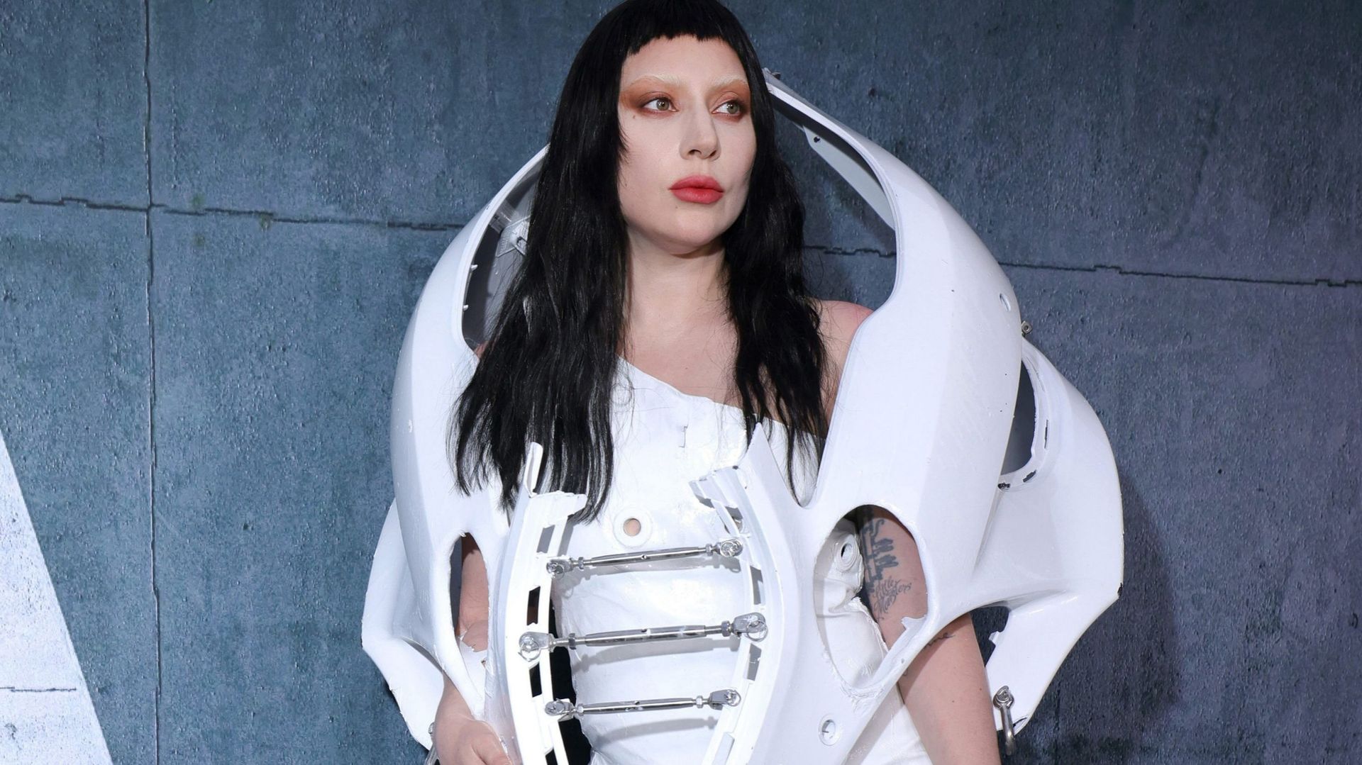 Jennie et Dua Lipa dévoilent le clip de leur irrésistible duo sur ...