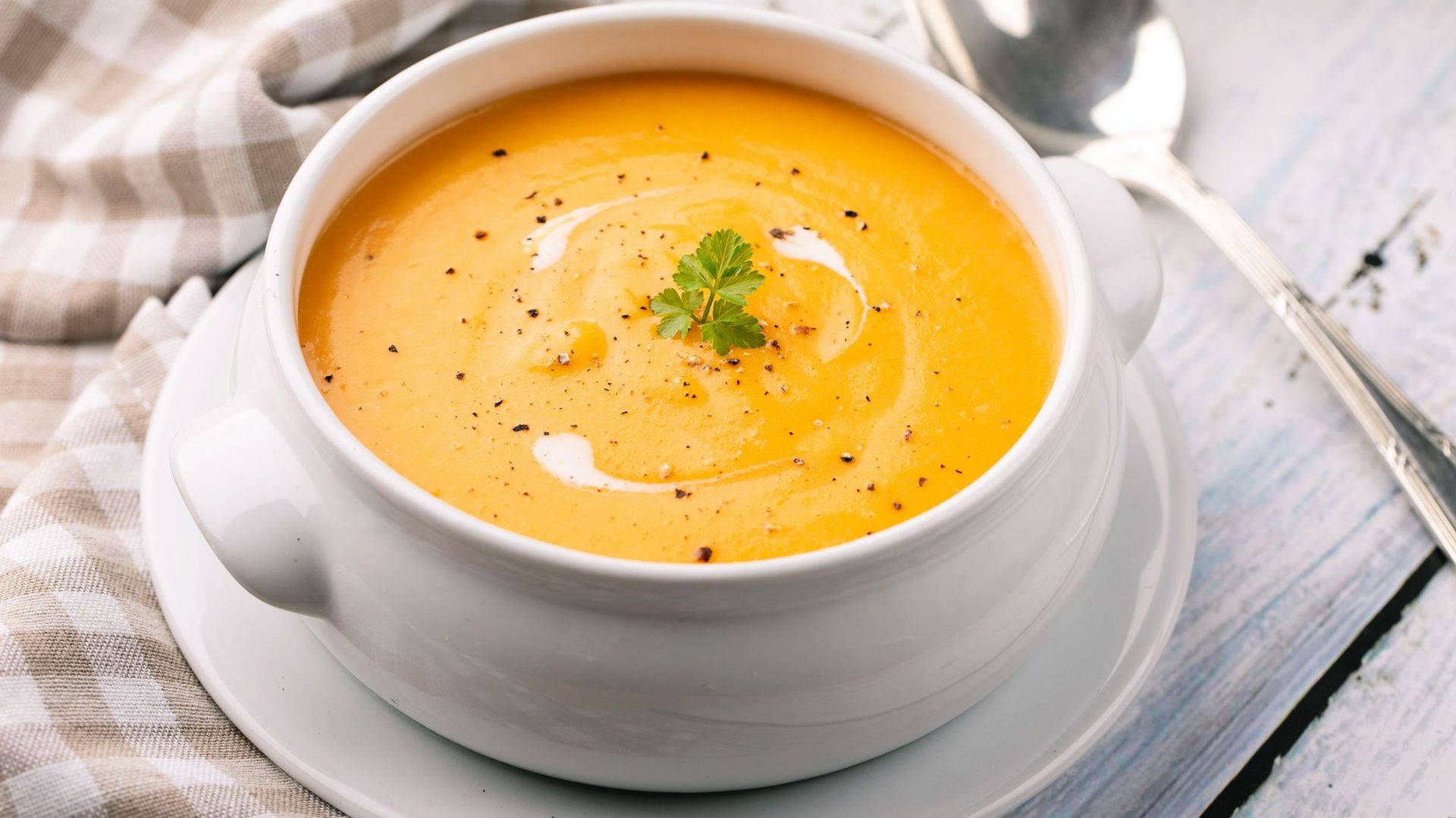 Les soupes industrielles ont la cote, mais que valent-elles vraiment ...