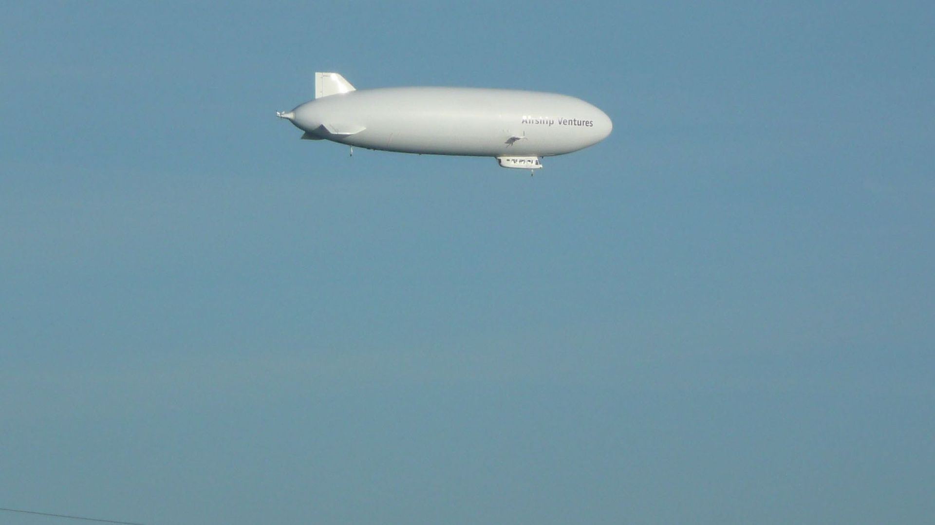 Expresso : Le dirigeable à nouveau dans l'air du temps - RTBF Actus