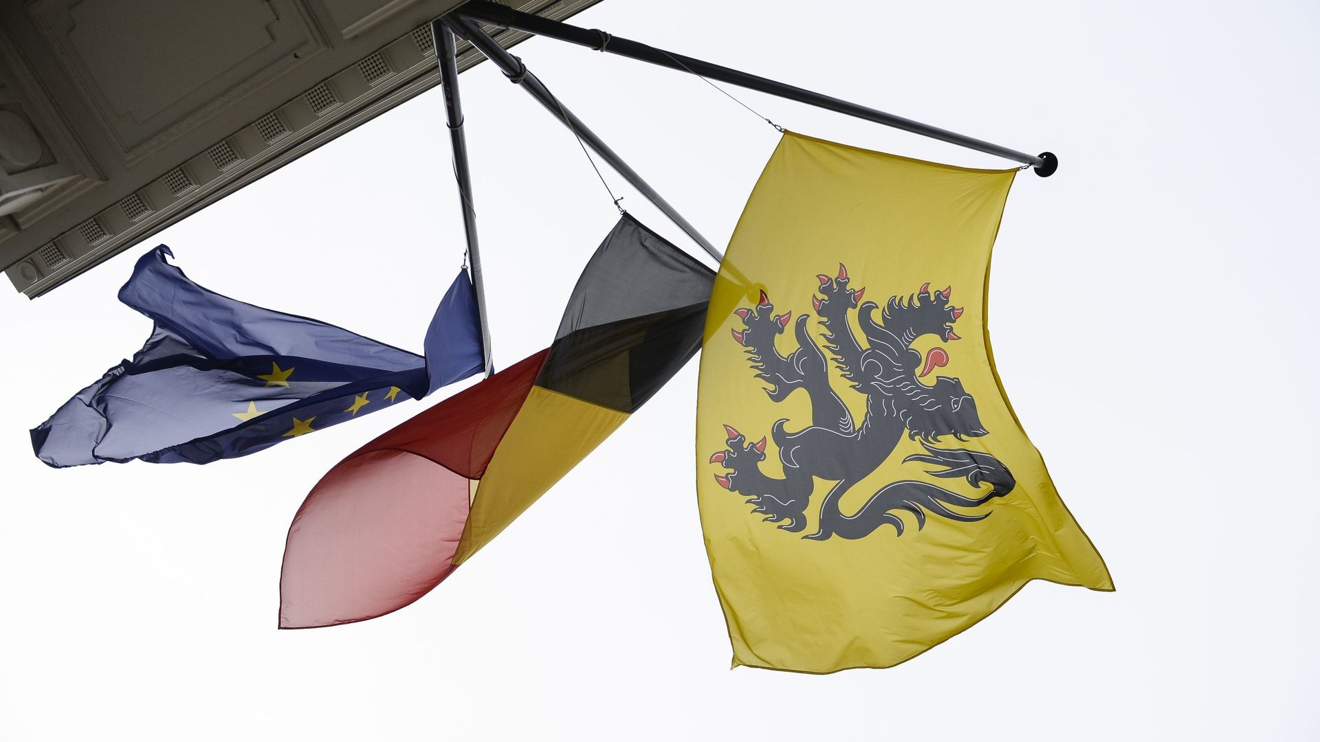 La revue de presse : Fête de la communauté flamande ? Vive le 21 ...