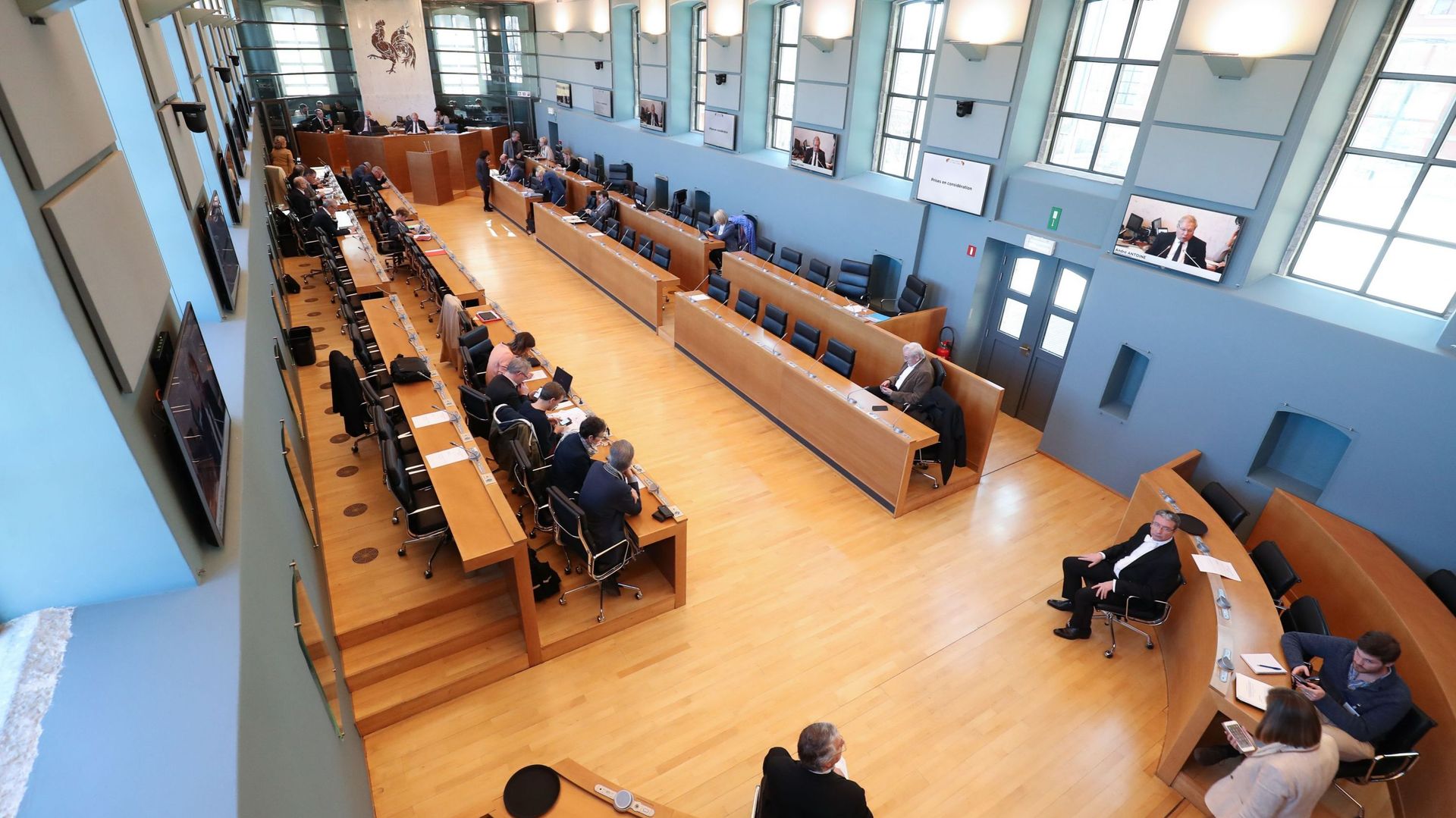 Le Parlement wallon reprend ses activités sous le contrôle de l'ex-majorité