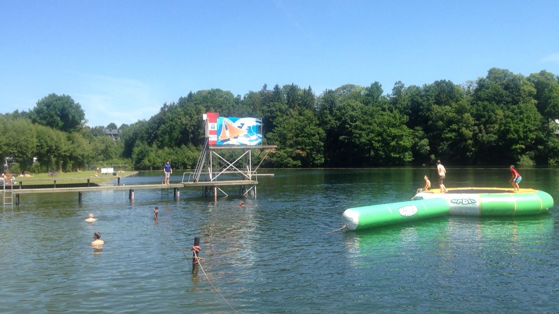 Le Lac de Robertville: un peu les vacances près de chez soi - RTBF Actus